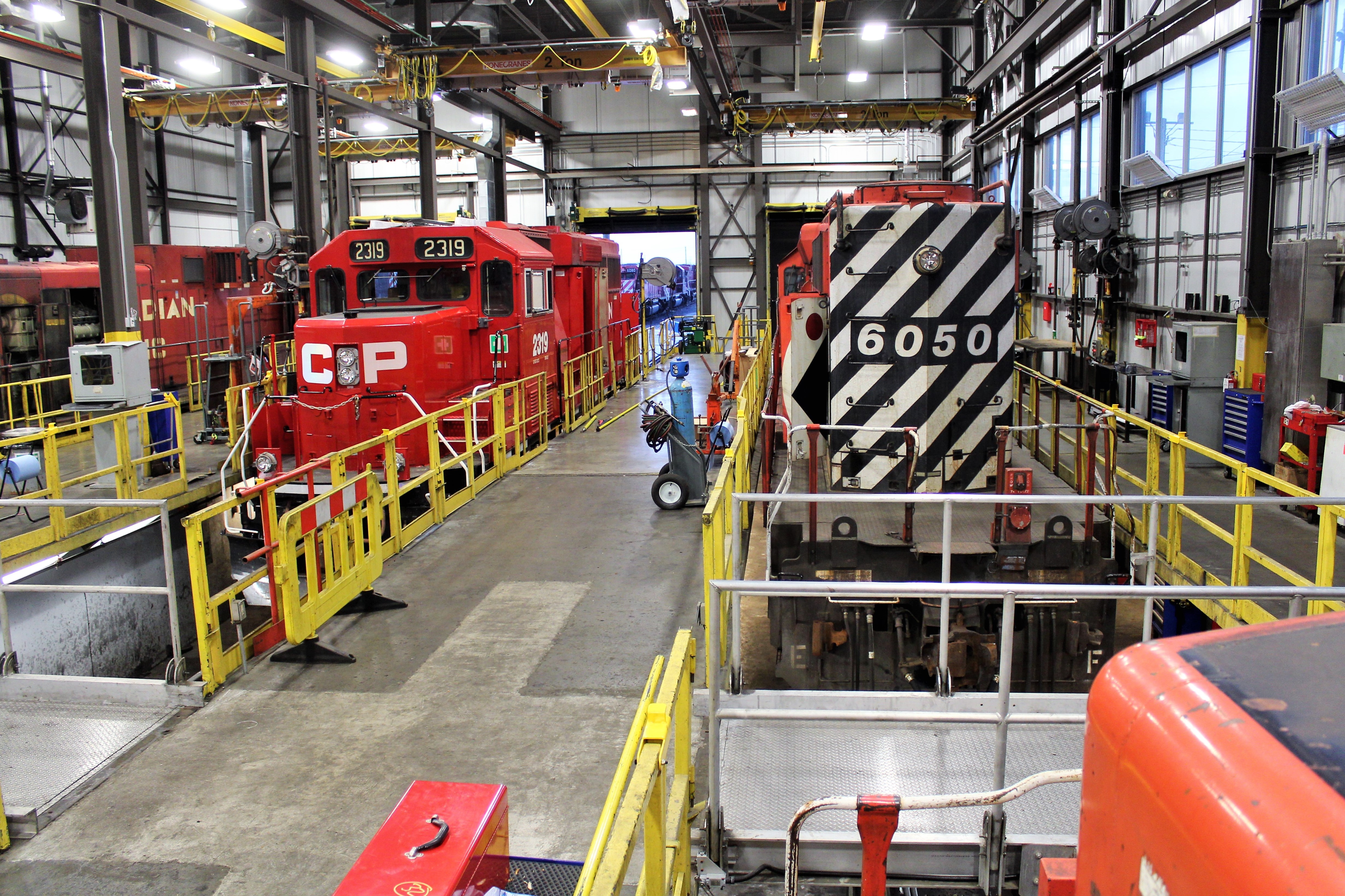 Railpictures.ca - Paul Santos Photo: While GP20eco 2319 is in for maintenance SD40-2 6050 is ...