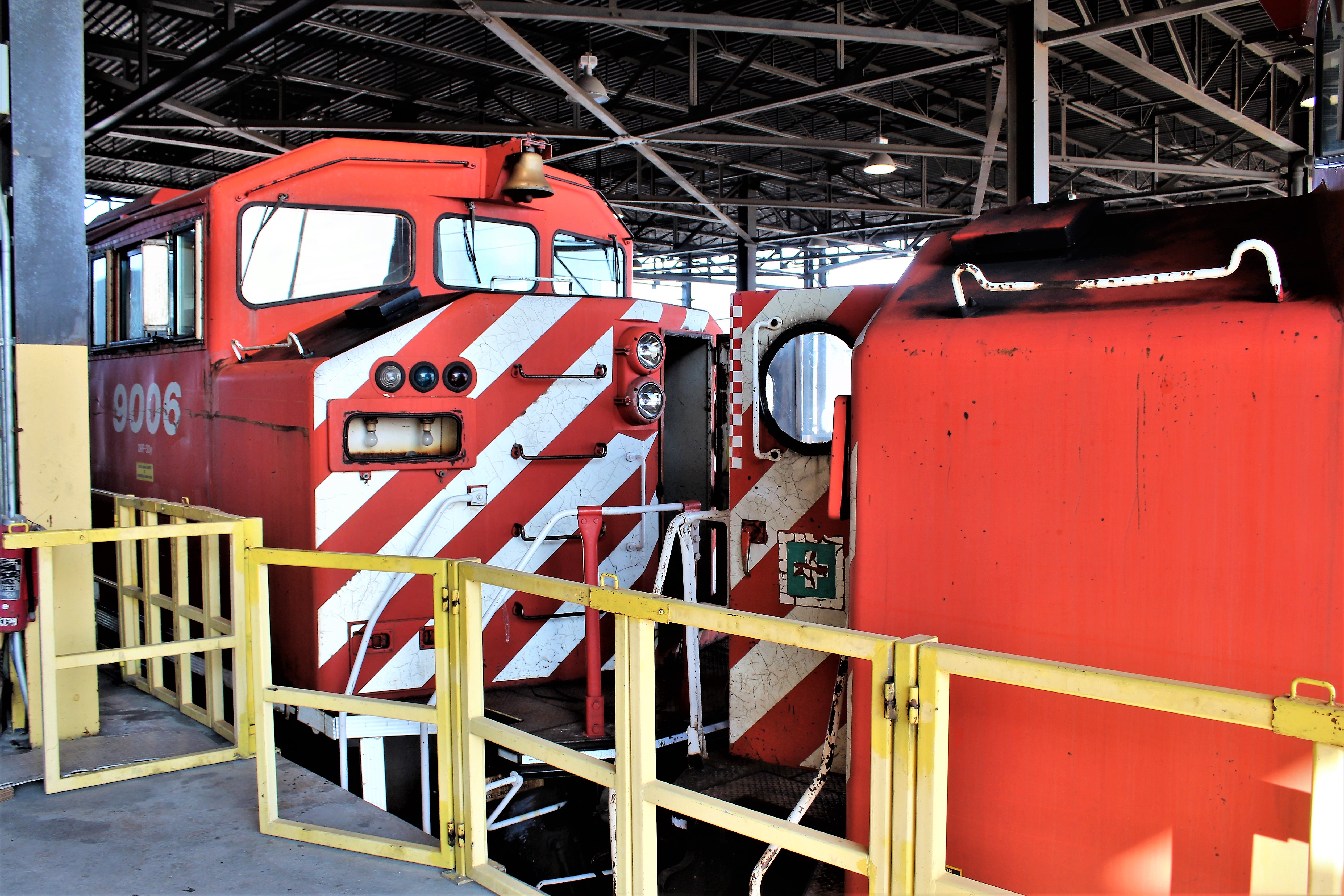 Railpictures.ca - Paul Santos Photo: The last I saw of the 2 remaining Red Barns at Agincourt ...