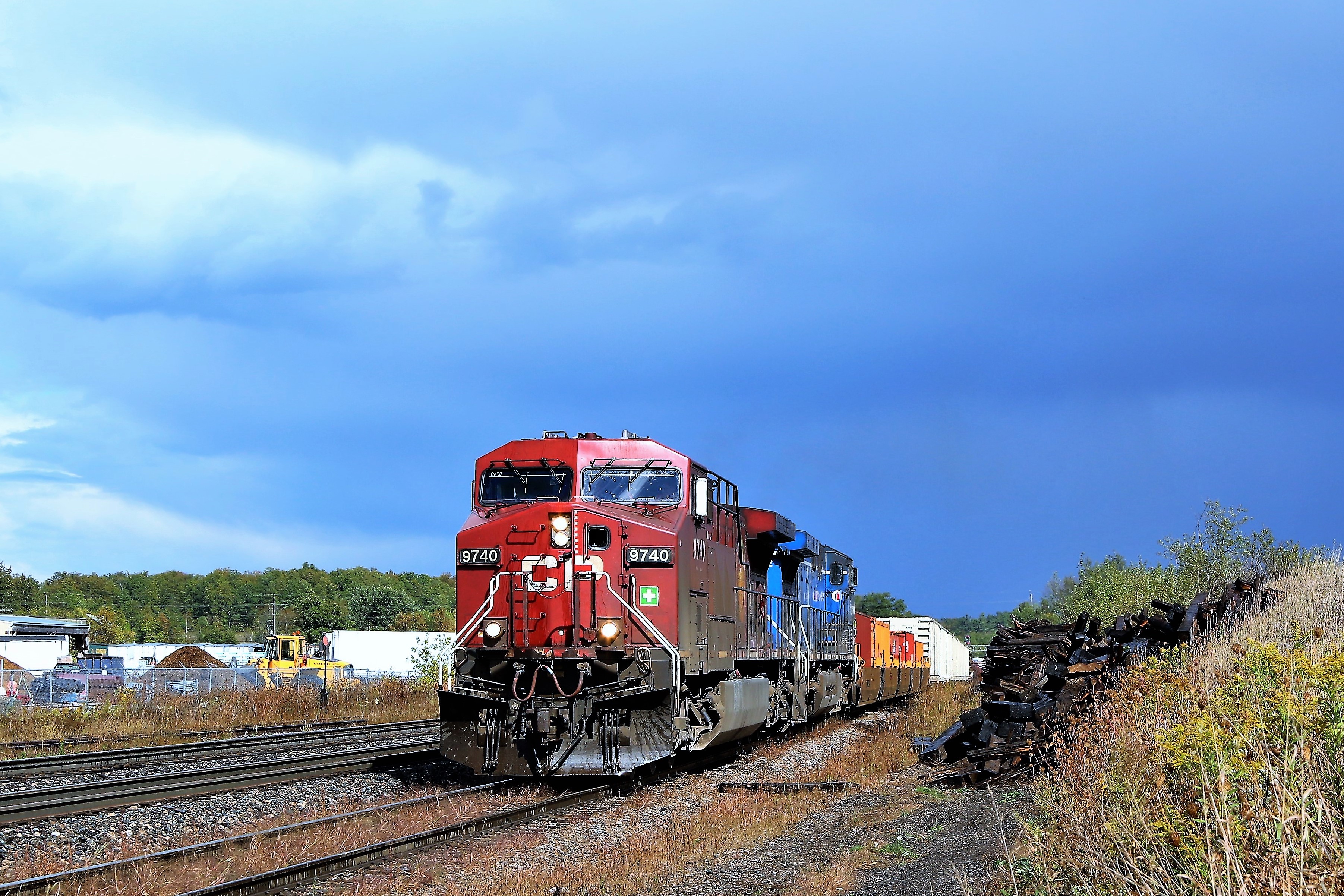 Railpictures.ca - BPurdy Photo: Heavy rain had just moved through and the sun poked out to the ...