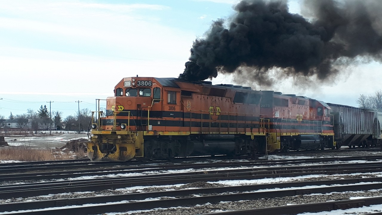 Railpictures.ca - Jonavan O'Reilly Photo: SLA 3806 and GEXR 2073 doing yard work in the yard ...