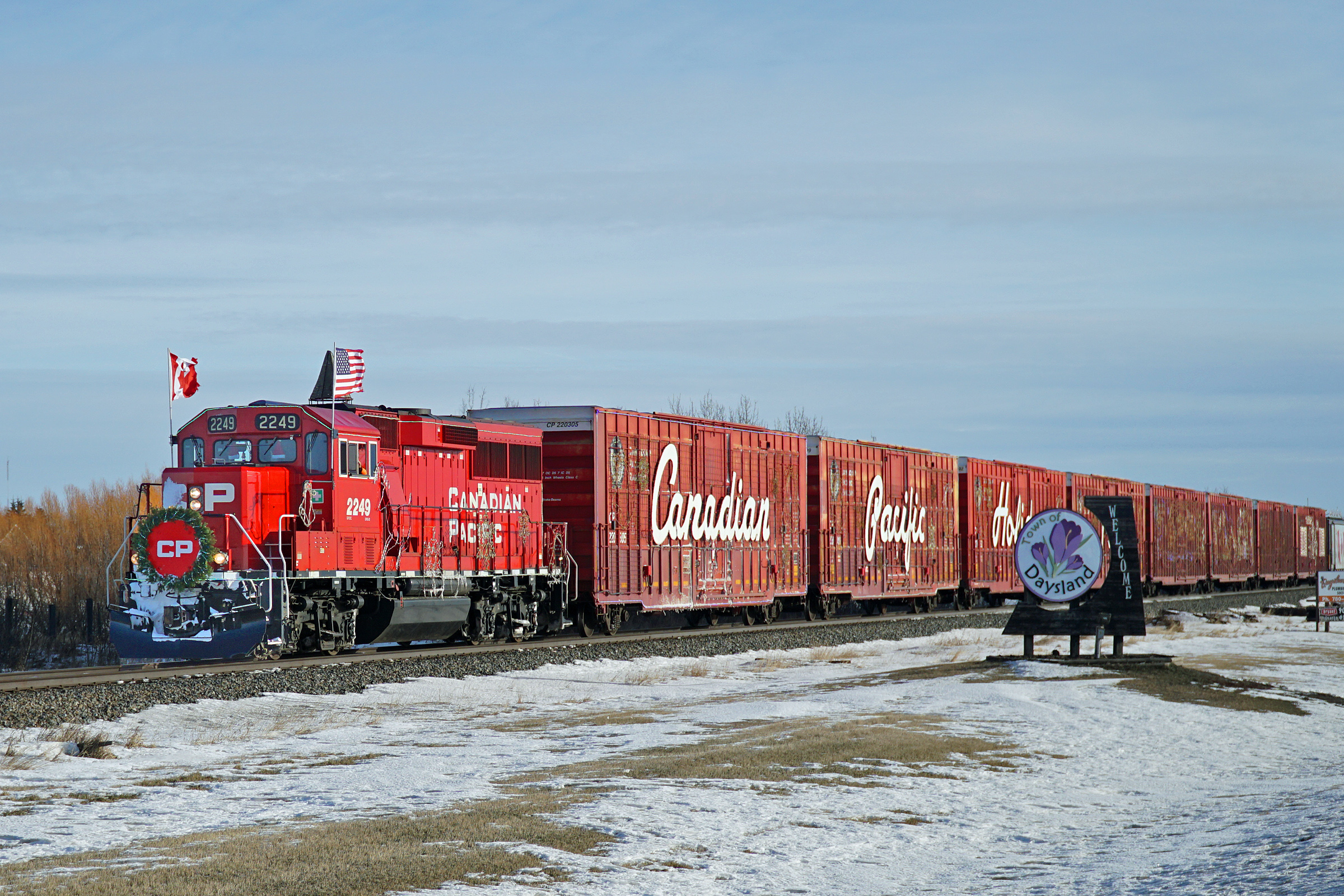 Railpictures.ca - colin arnot Photo: GP20C-ECO CP 2249 heads the Canadian CP Holiday train west ...