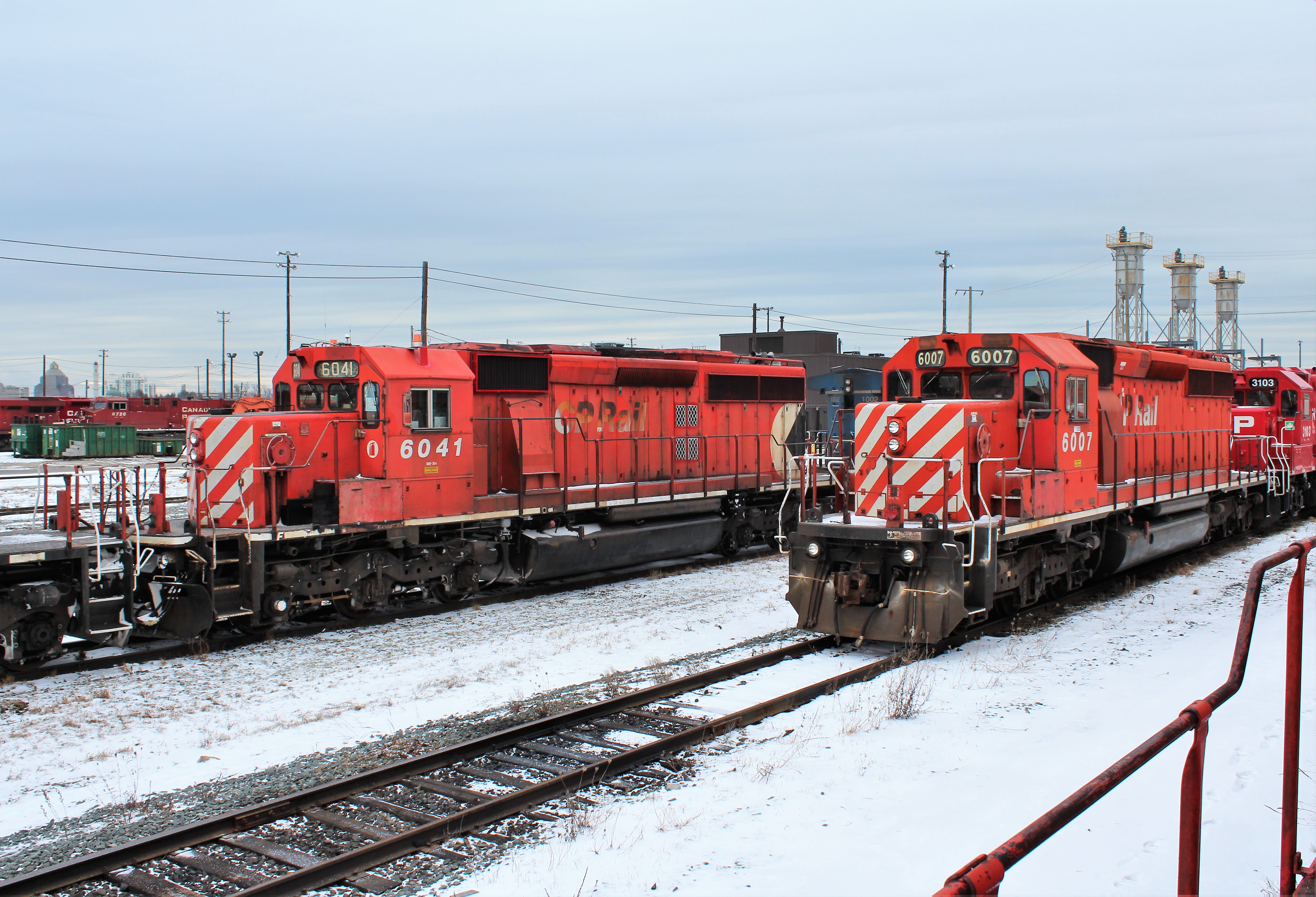 Railpictures.ca - Paul Santos Photo: A pair of SD40-2′s at the east end of the rip tracks ...