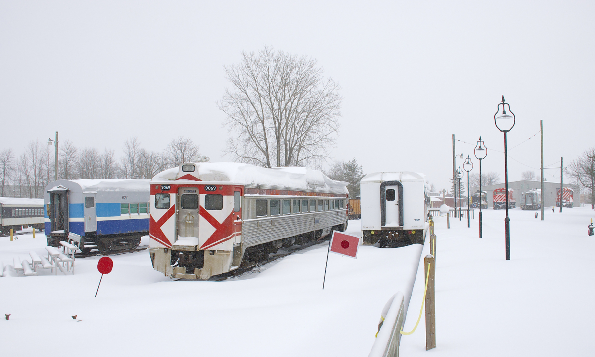 Railpictures.ca - Michael Berry Photo: RDC-1 CP 9069 is surrounded by AMT 827 at left and ex-GO ...