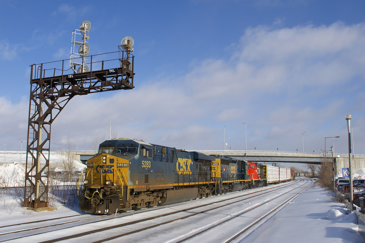 Railpictures.ca - Michael Berry Photo: CSXT 5283, CSXT 4231 & CN 9574 are the power on a 42-car ...