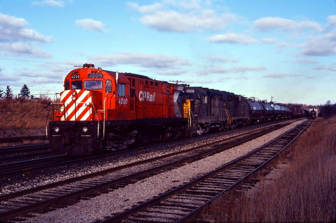 Railpictures.ca - Doug Page Photo: CP 4200, the first C424 on the Canadian Pacific roster ...