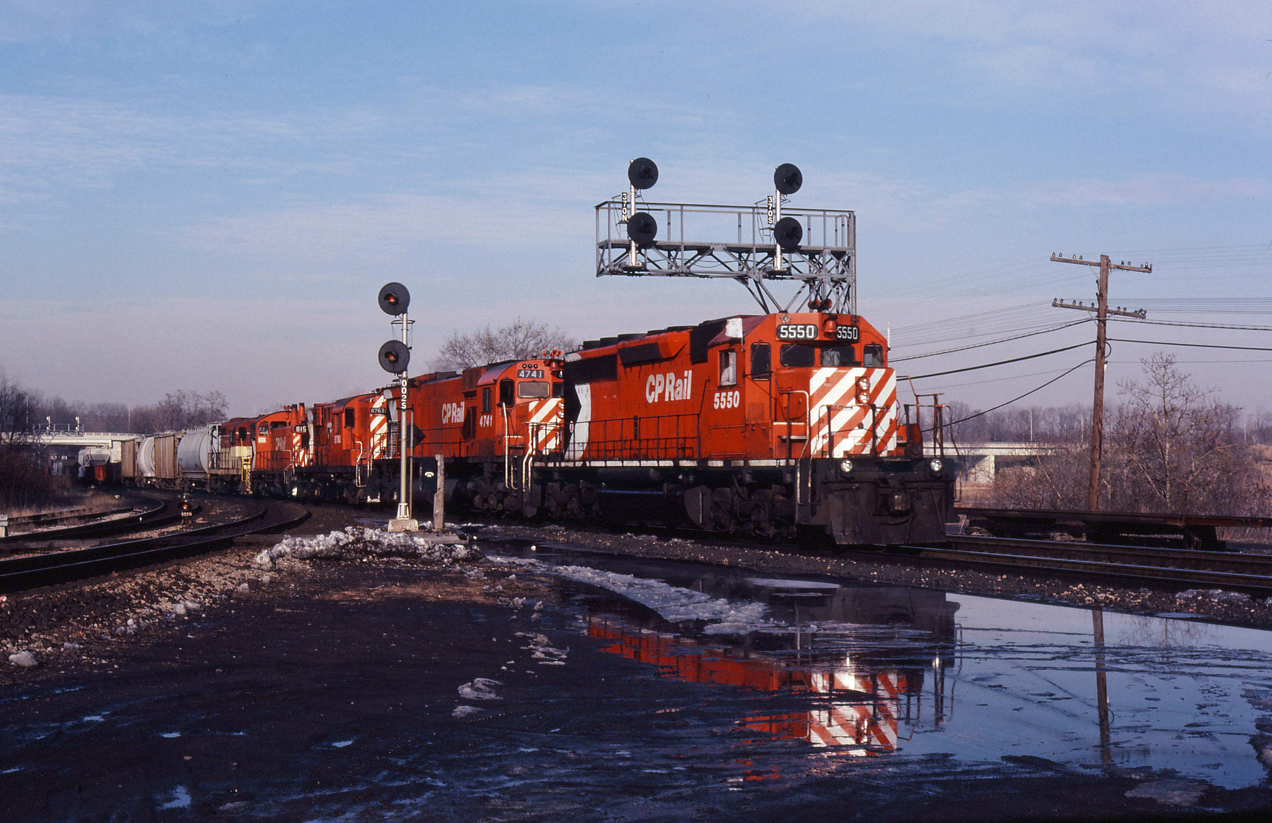 Railpictures.ca - Doug Page Photo: The Starlight rolls through Bayview with SD40 5550, M636 4741 ...