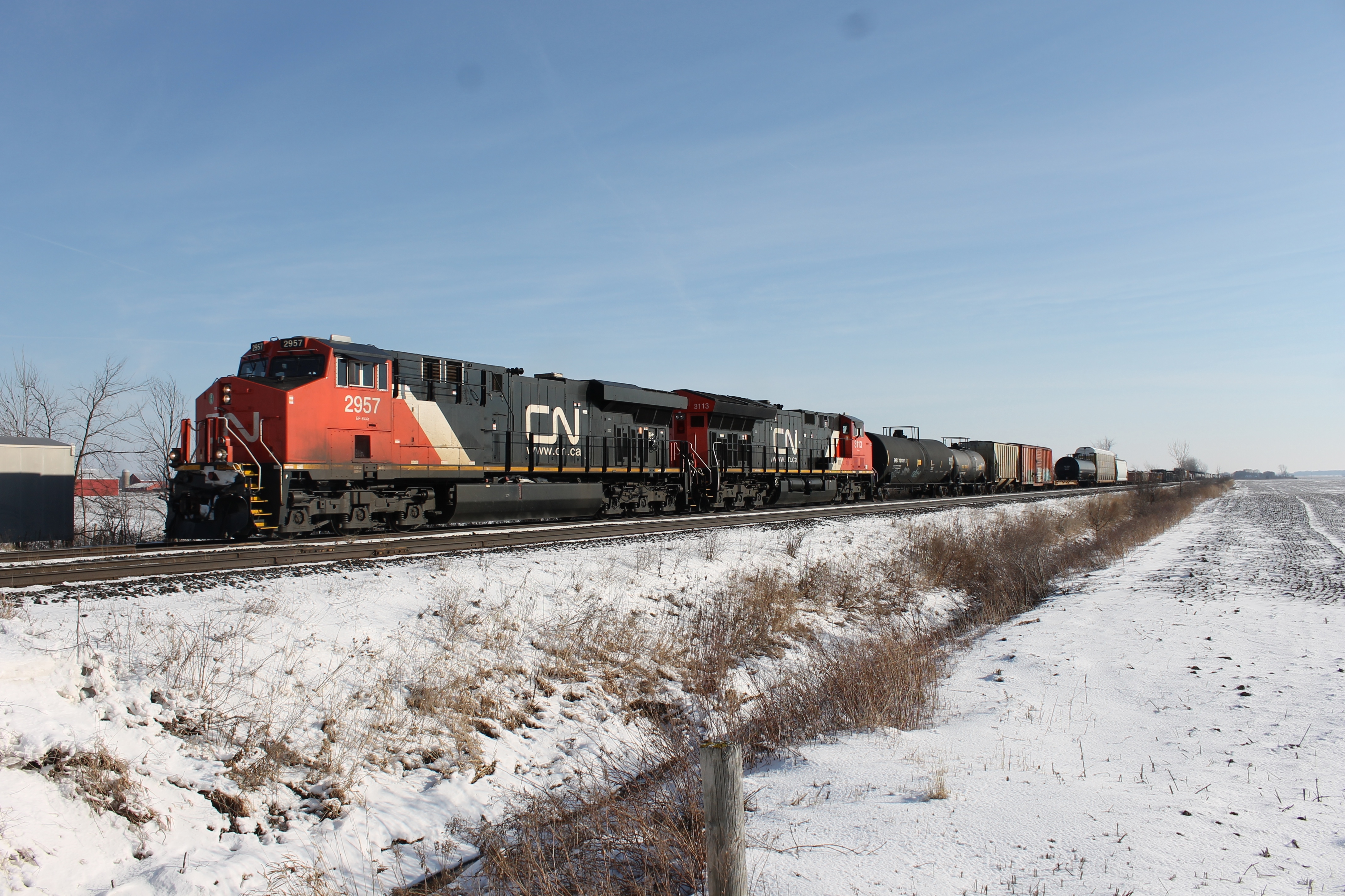 Railpictures.ca - Luke Bellefleur Photo: CN L509 heads west towards Sarnia where it would meet ...