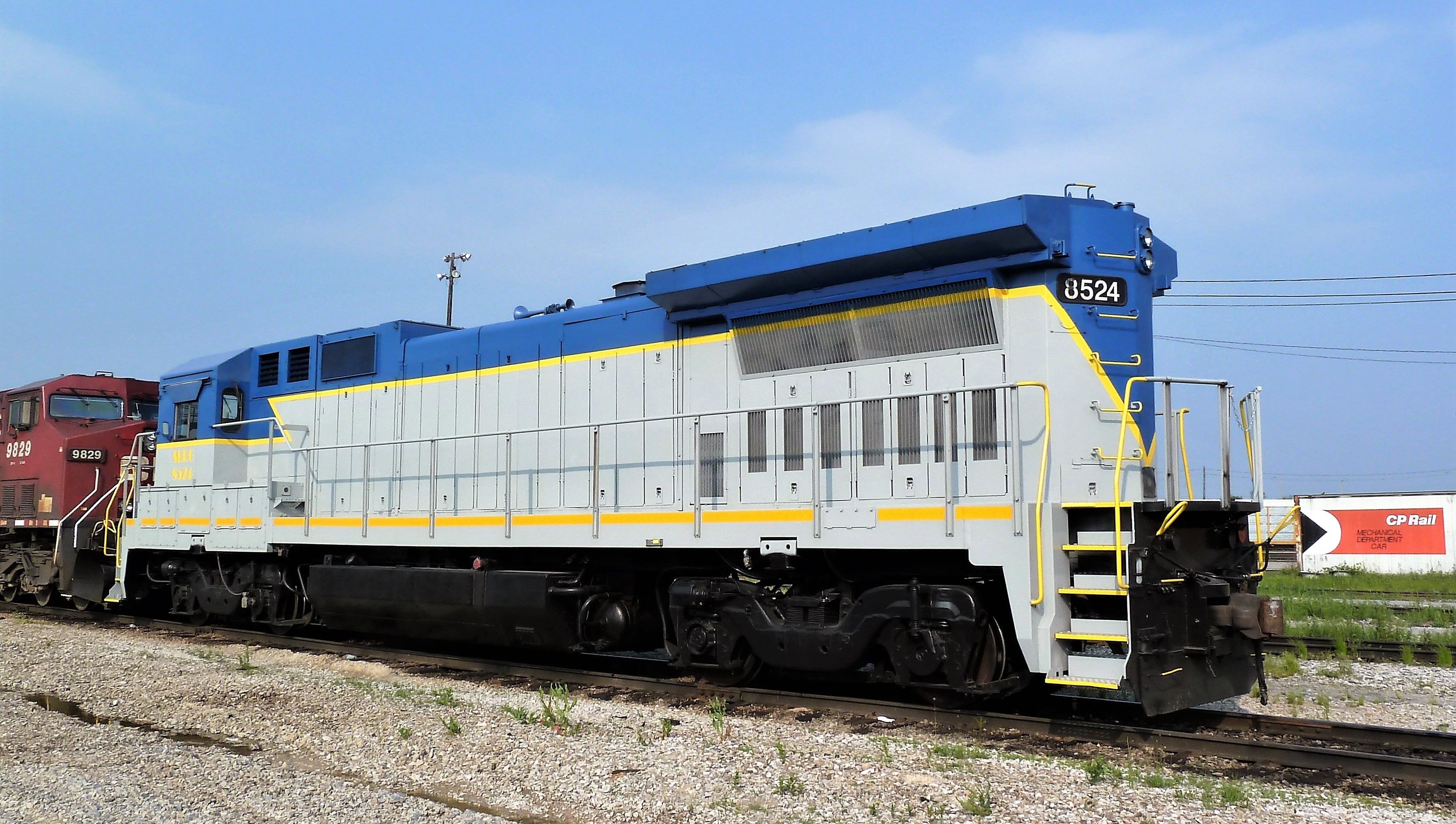 Railpictures.ca - Paul Santos Photo: Painted in classic Delaware & Hudson inspired livery is San ...