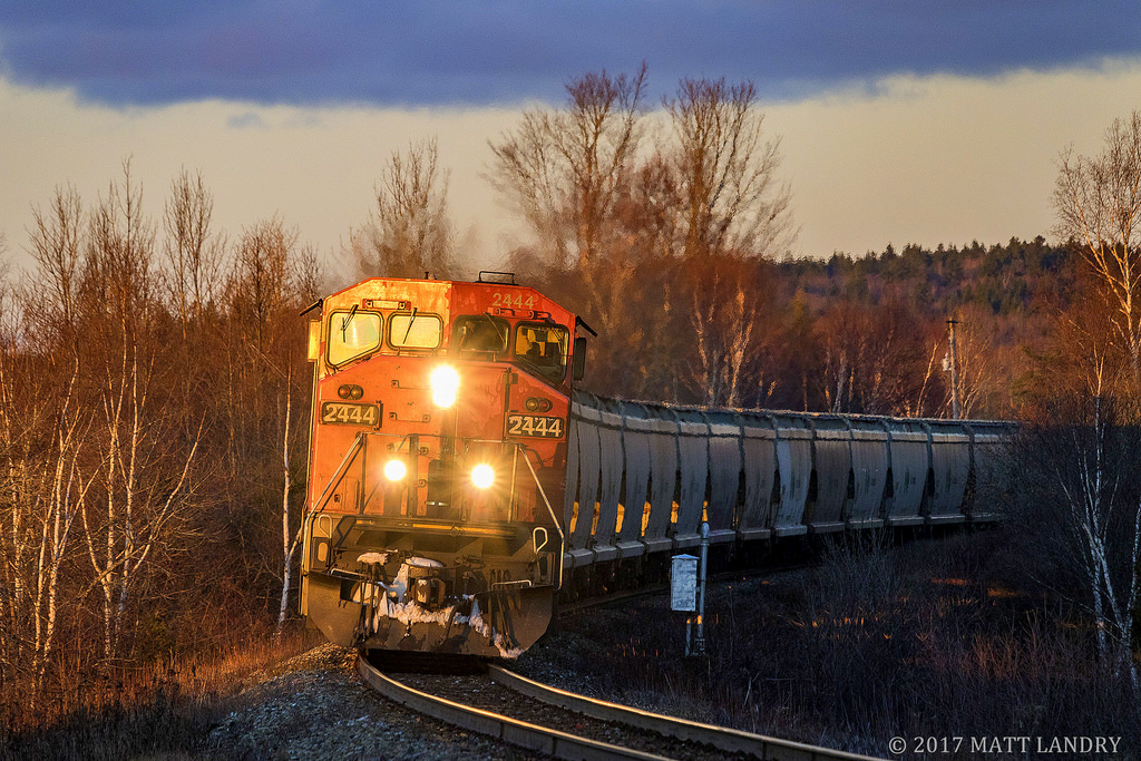 Railpictures.ca - Matt Landry Photo: With the last bit of light, CN 2444 leads westbound train ...