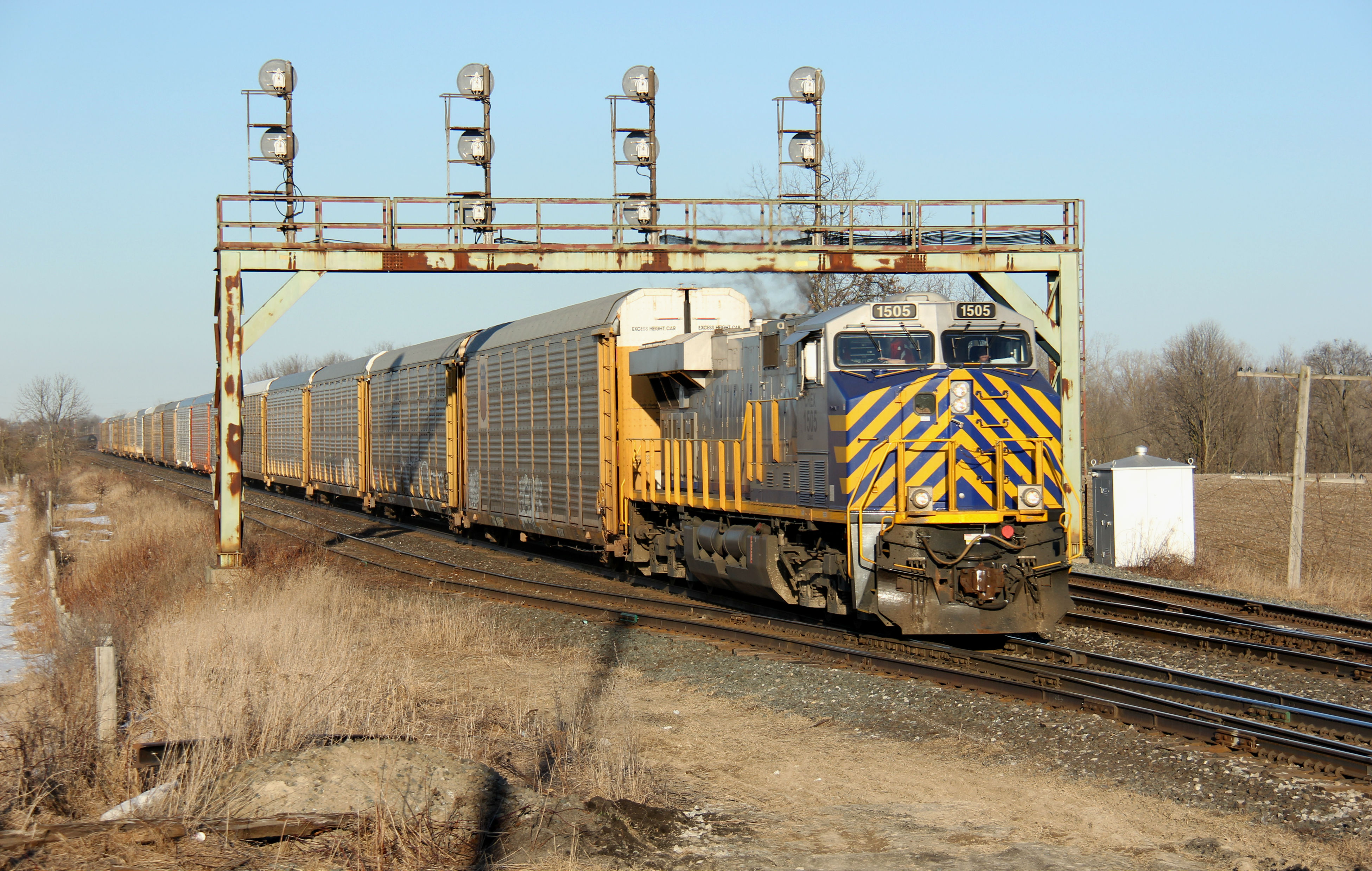 Railpictures.ca - Kevin Flood Photo: CREX 1505 leads solo a short CN 273 (visible entirely in ...