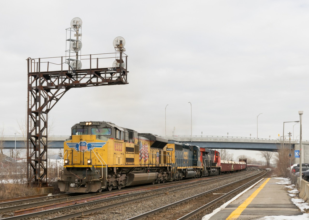 Railpictures.ca - Michael Berry Photo: Three railways are represented as CSX run-through train ...