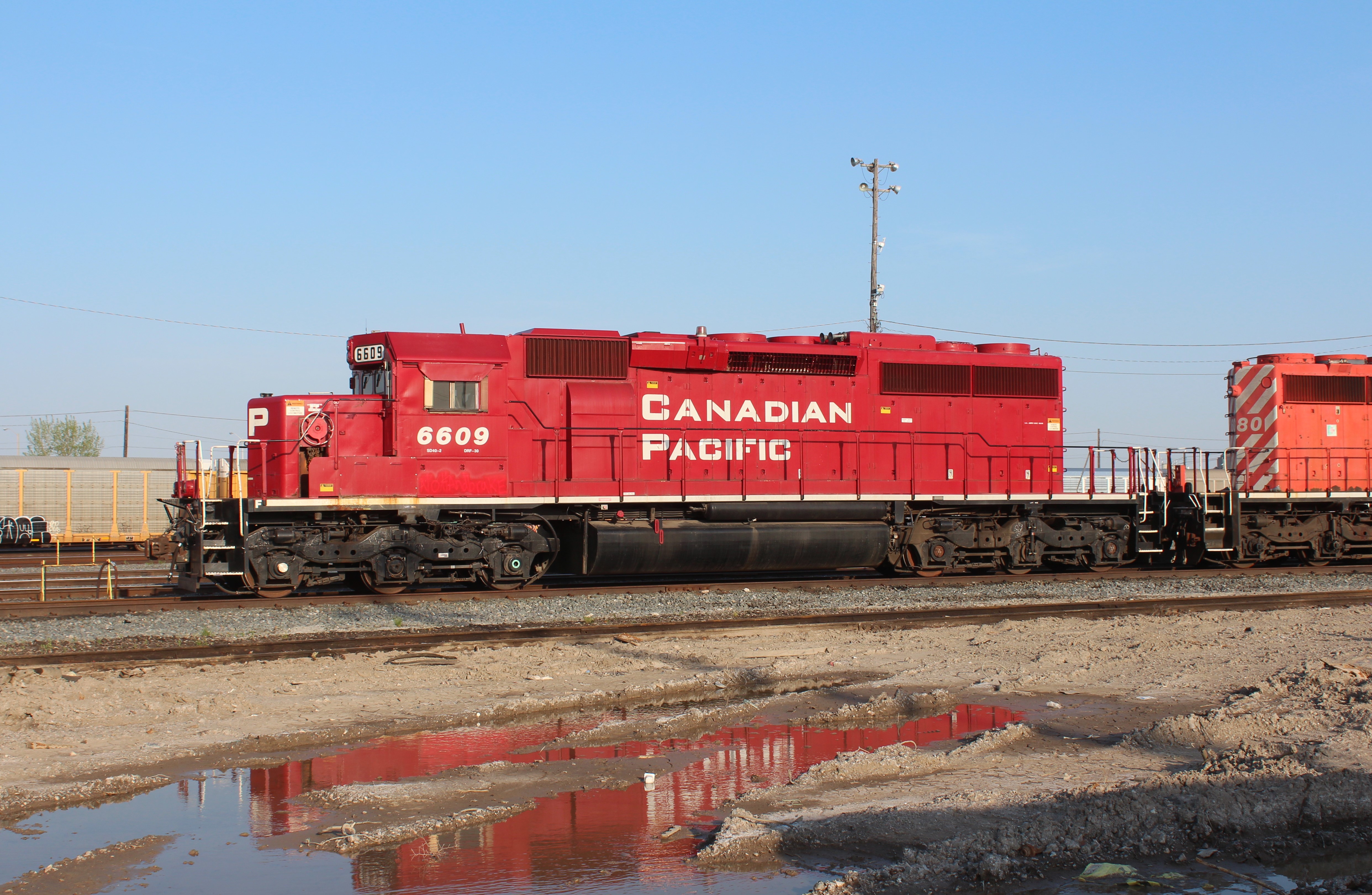 Railpictures.ca - Paul Santos Photo: Recent arrival ex SOO SD40-2 CP 6609 poses at the east end ...