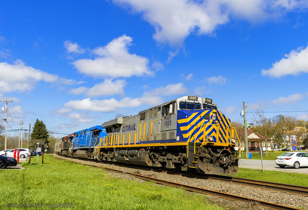 Railpictures.ca - Matt Landry Photo: CREX 1505 leads train A406, as they round the bend at ...