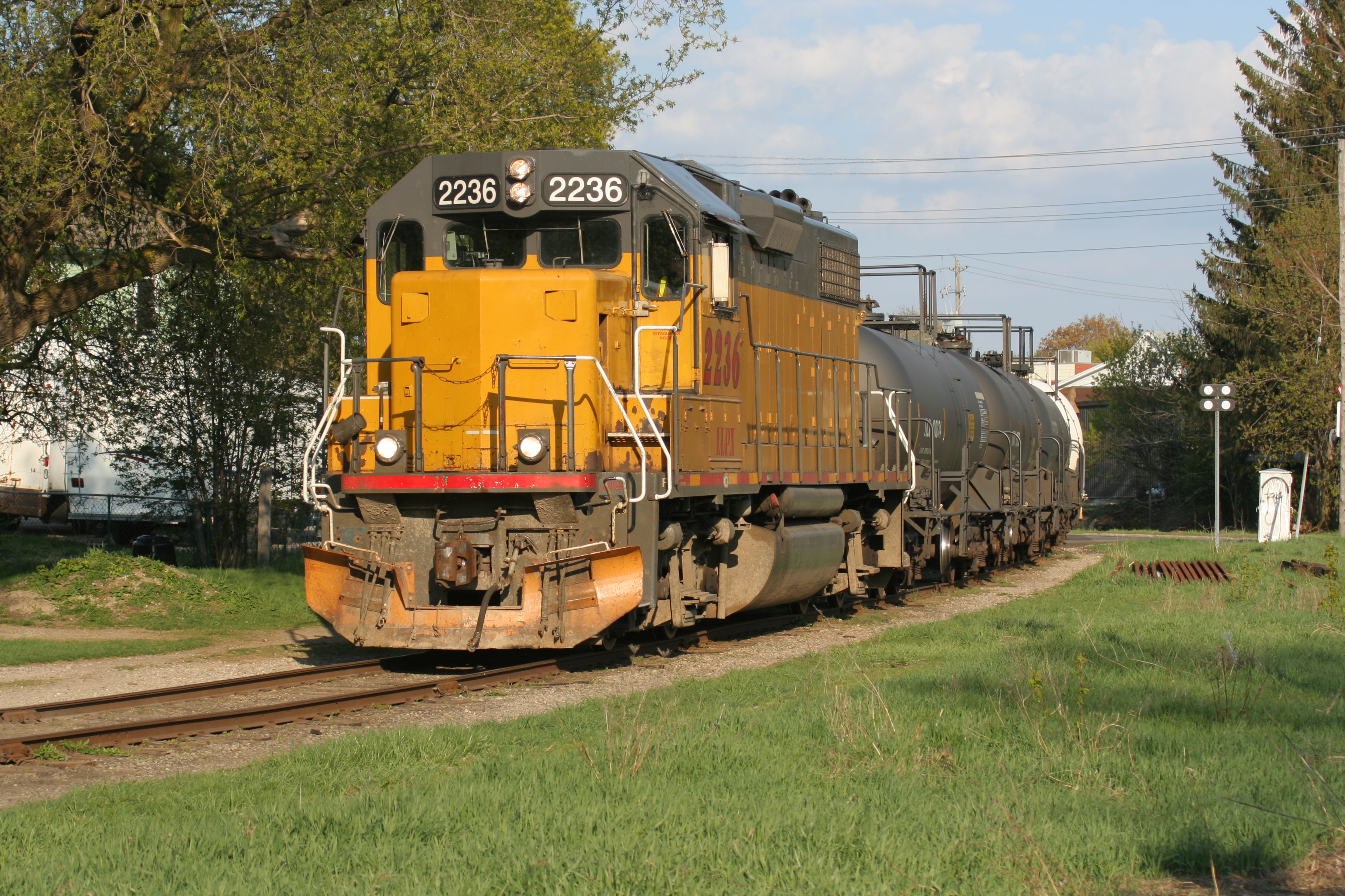 Railpictures.ca - Jason Noe Photo: LLPX GP38-2 2236 leads Goderich-Exeter Railway (GEXR) train ...
