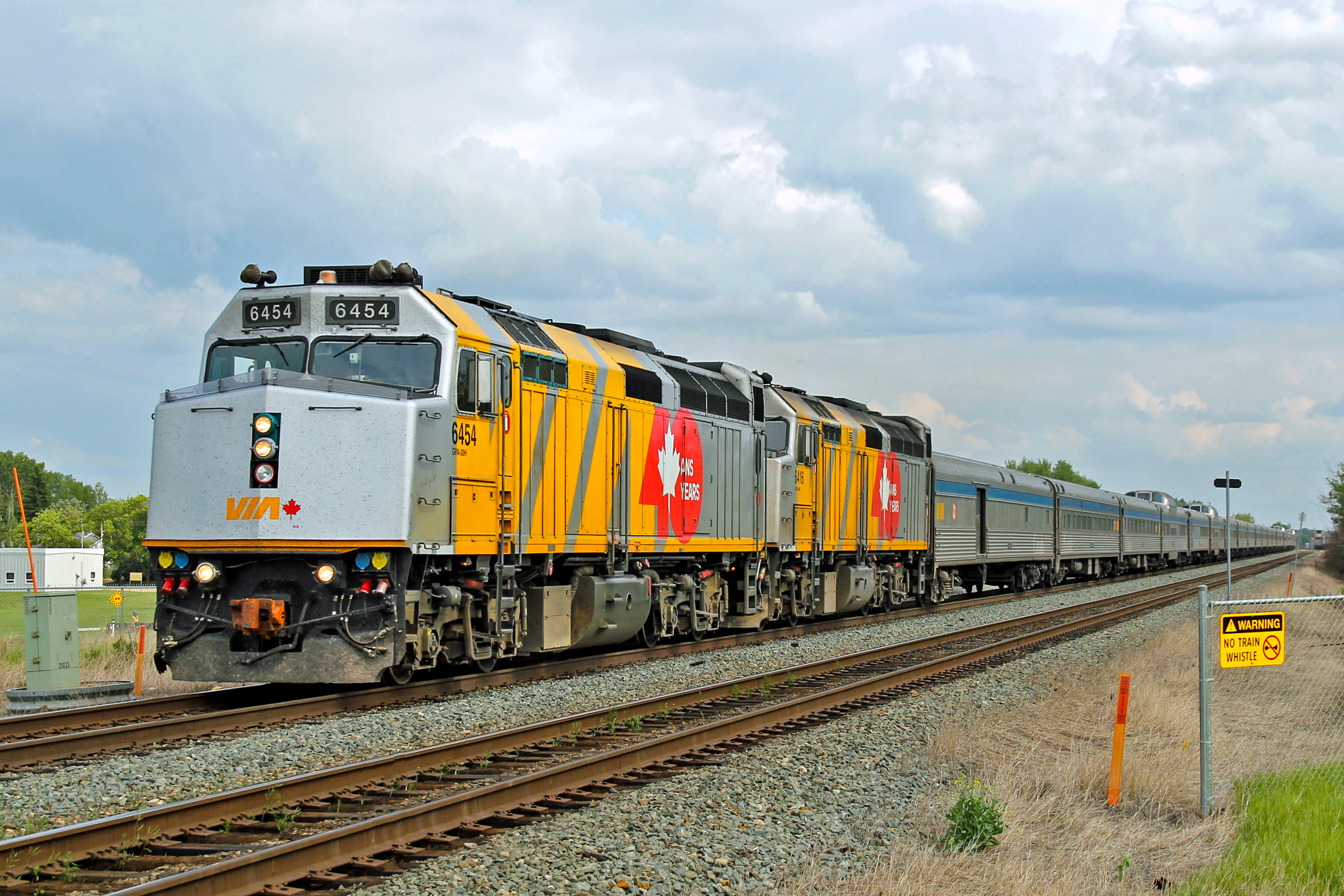 Railpictures.ca - colin arnot Photo: Not the best lighting conditions but could not resist the ...