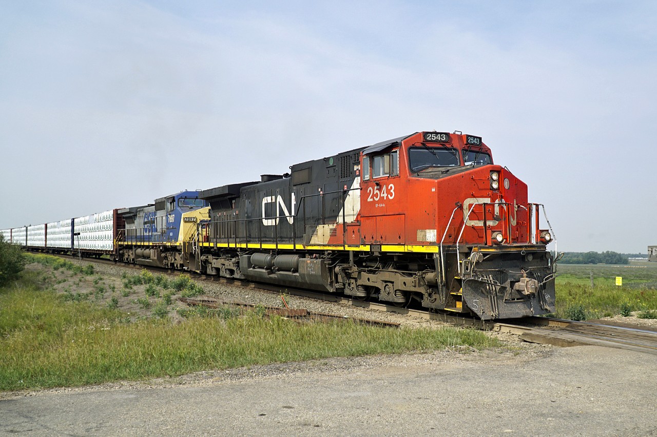Railpictures.ca - colin arnot Photo: Dash9-44CW, CN 2543 and Dash8-40CW, GECX 7897 grind up the ...