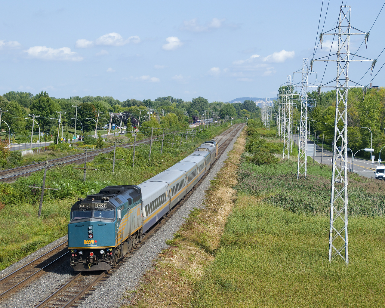 Railpictures.ca - Michael Berry Photo: VIA 6407 brings up the rear of VIA 62. Up front is a ...