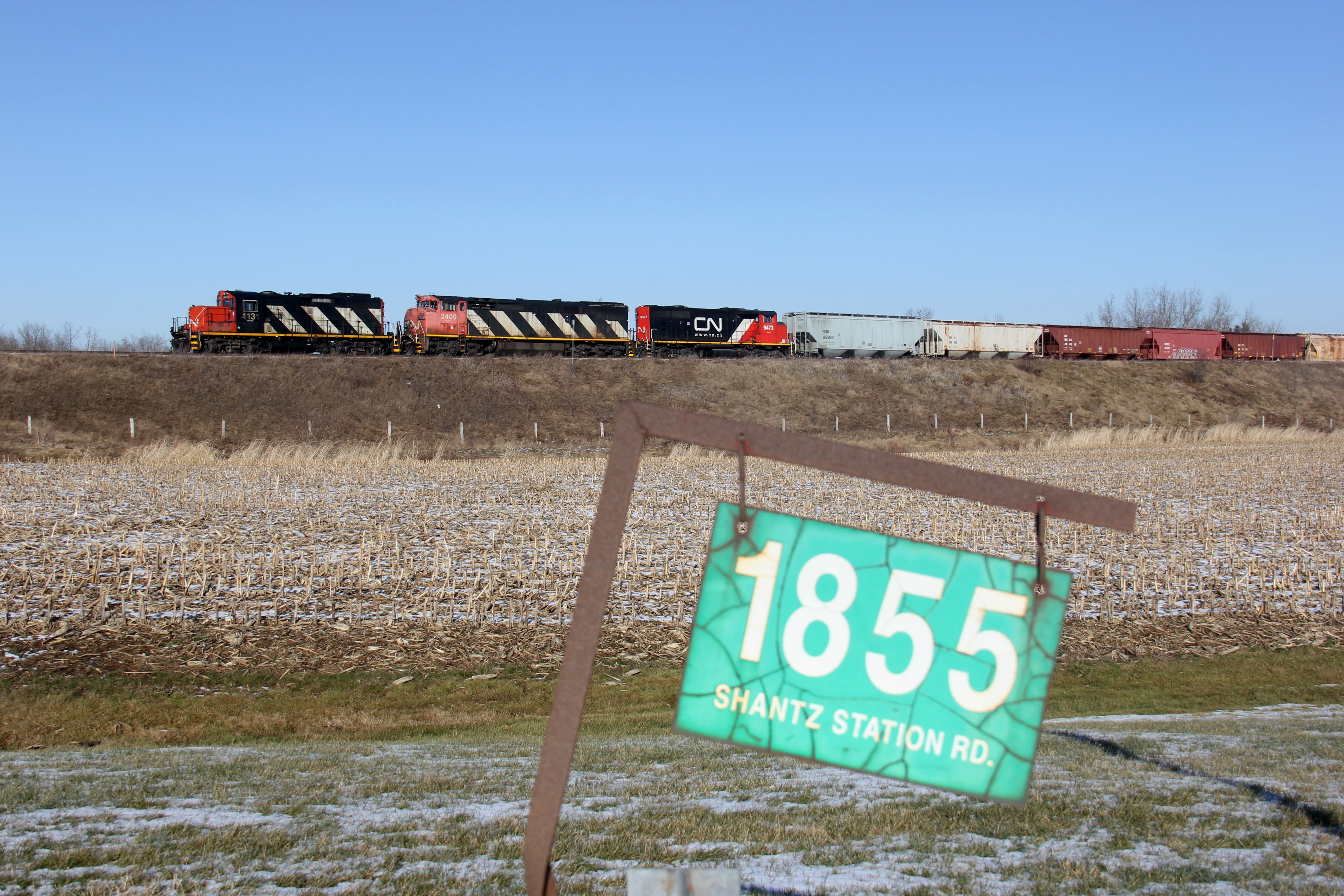 Railpictures.ca - Kevin Flood Photo: After receiving a tip that 431 ran into trouble and needed ...