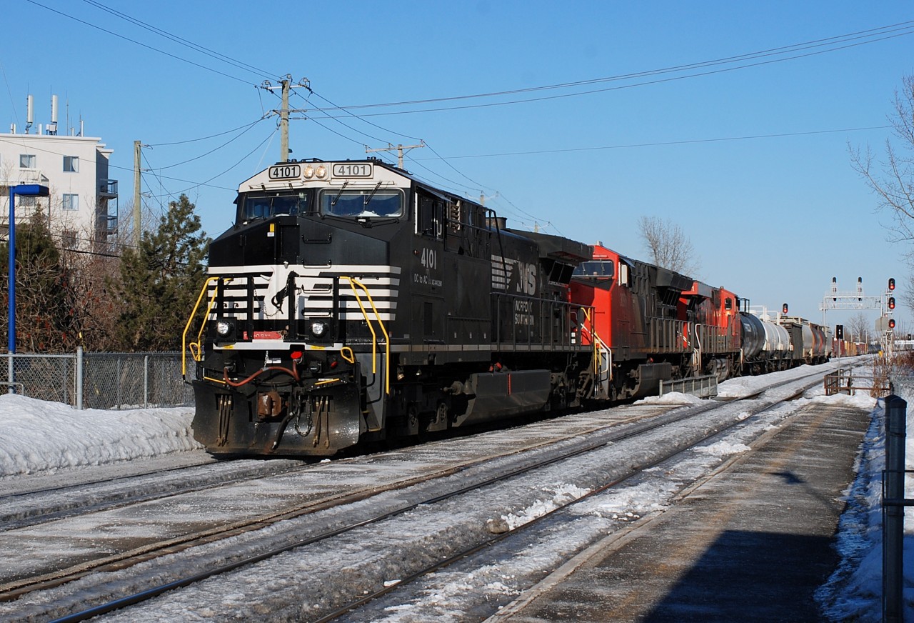 Railpictures.ca - Jean-Pierre Brossard Photo: Coming from Southwark Yard going to Taschereau ...