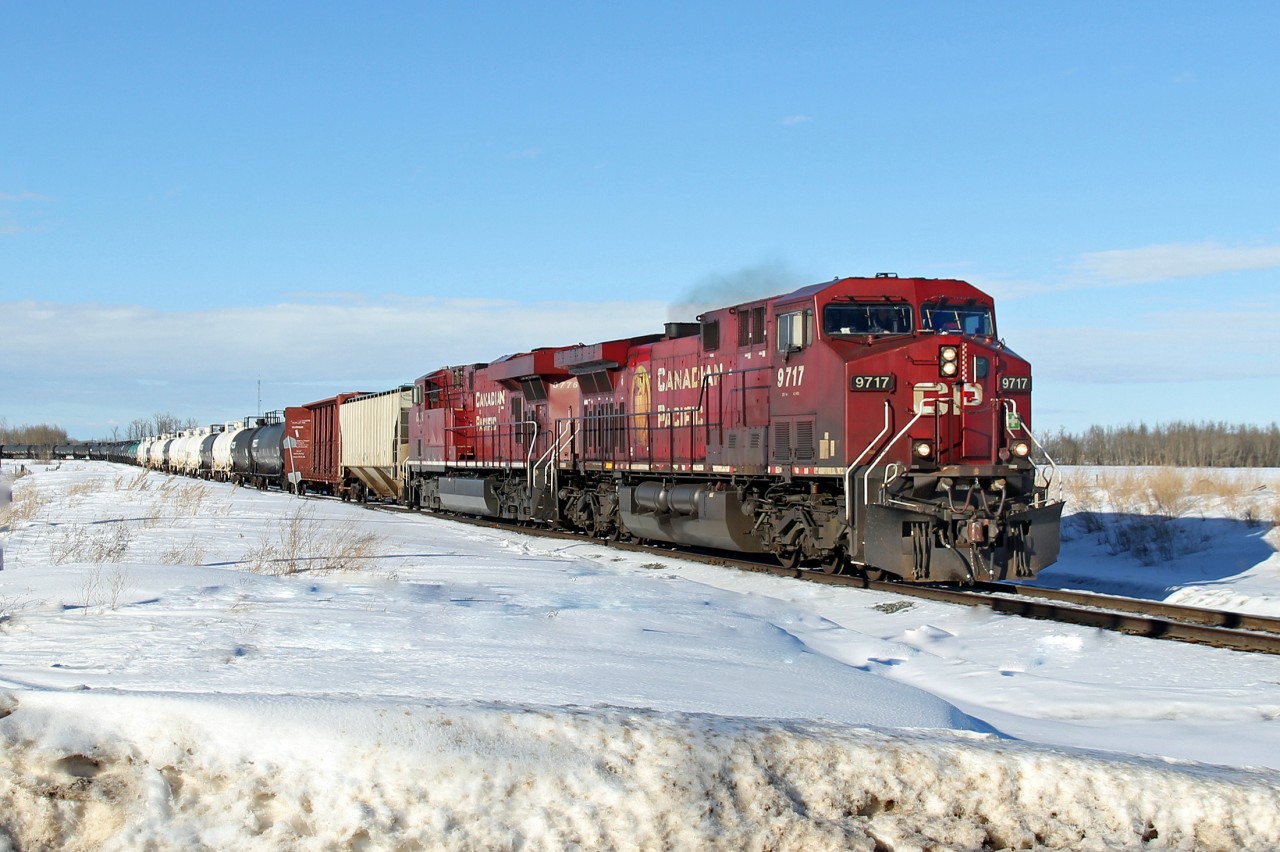 Railpictures.ca - colin arnot Photo: AC4400 CP 9717 and ES44AC CP 8776 depart Scotford with a ...