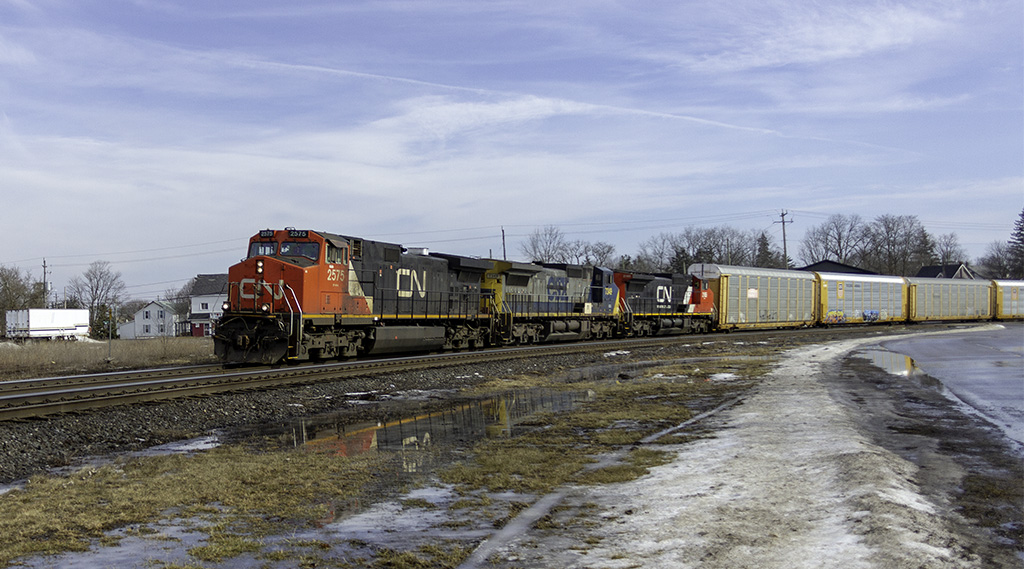 Railpictures.ca - Jerry Ashford Photo: CN2575, GECX7345 and CN 2165 entering the northend of ...