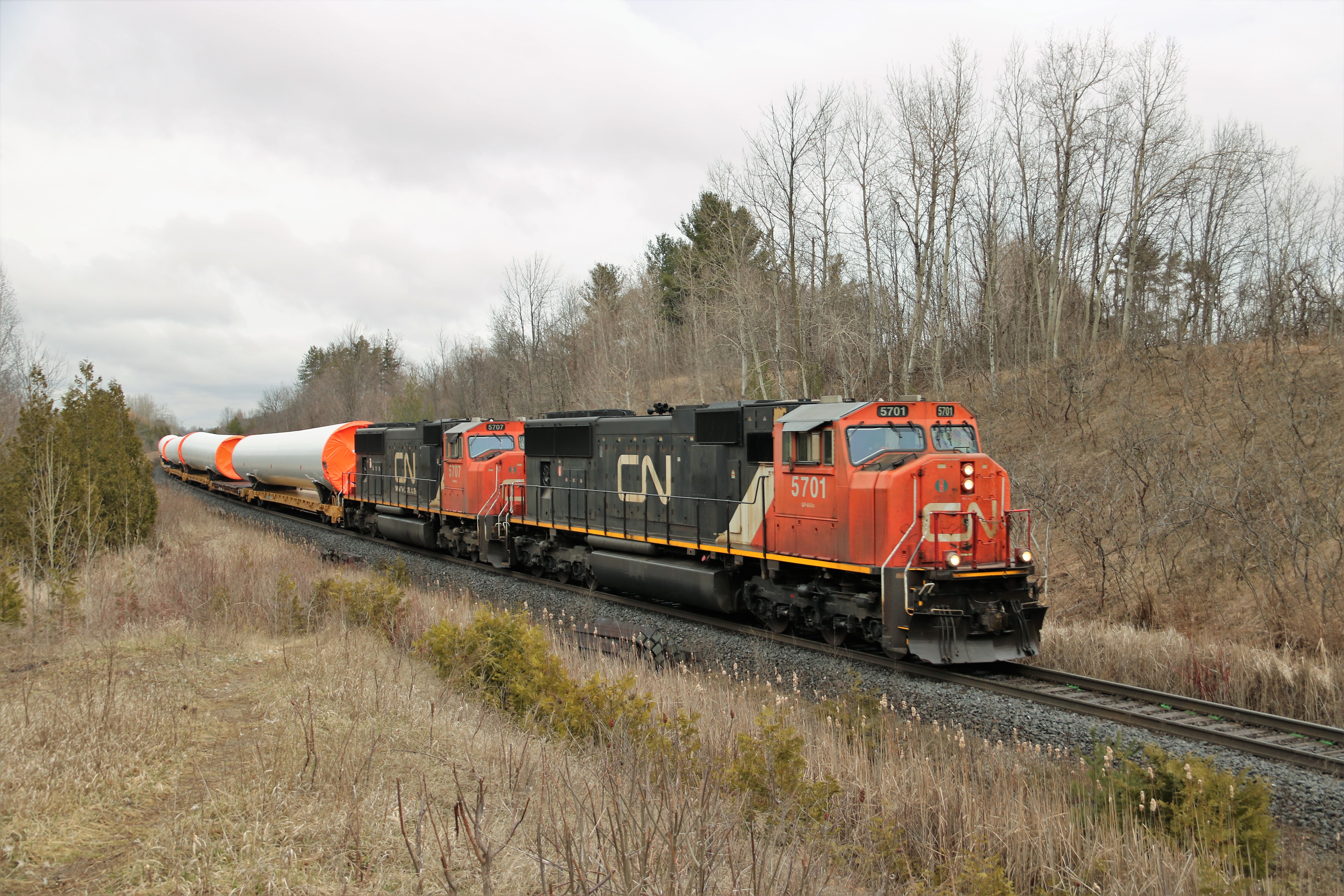 Railpictures.ca - BPurdy Photo: A very nice pair of GMD, SD75i’s in CN 5701.2 and CN 5707 lead ...