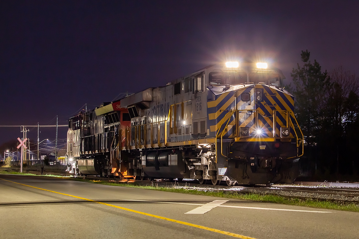 Railpictures.ca - James Knott Photo: Running as 563, CREX 1516 and CN 3019 are pictured on the ...