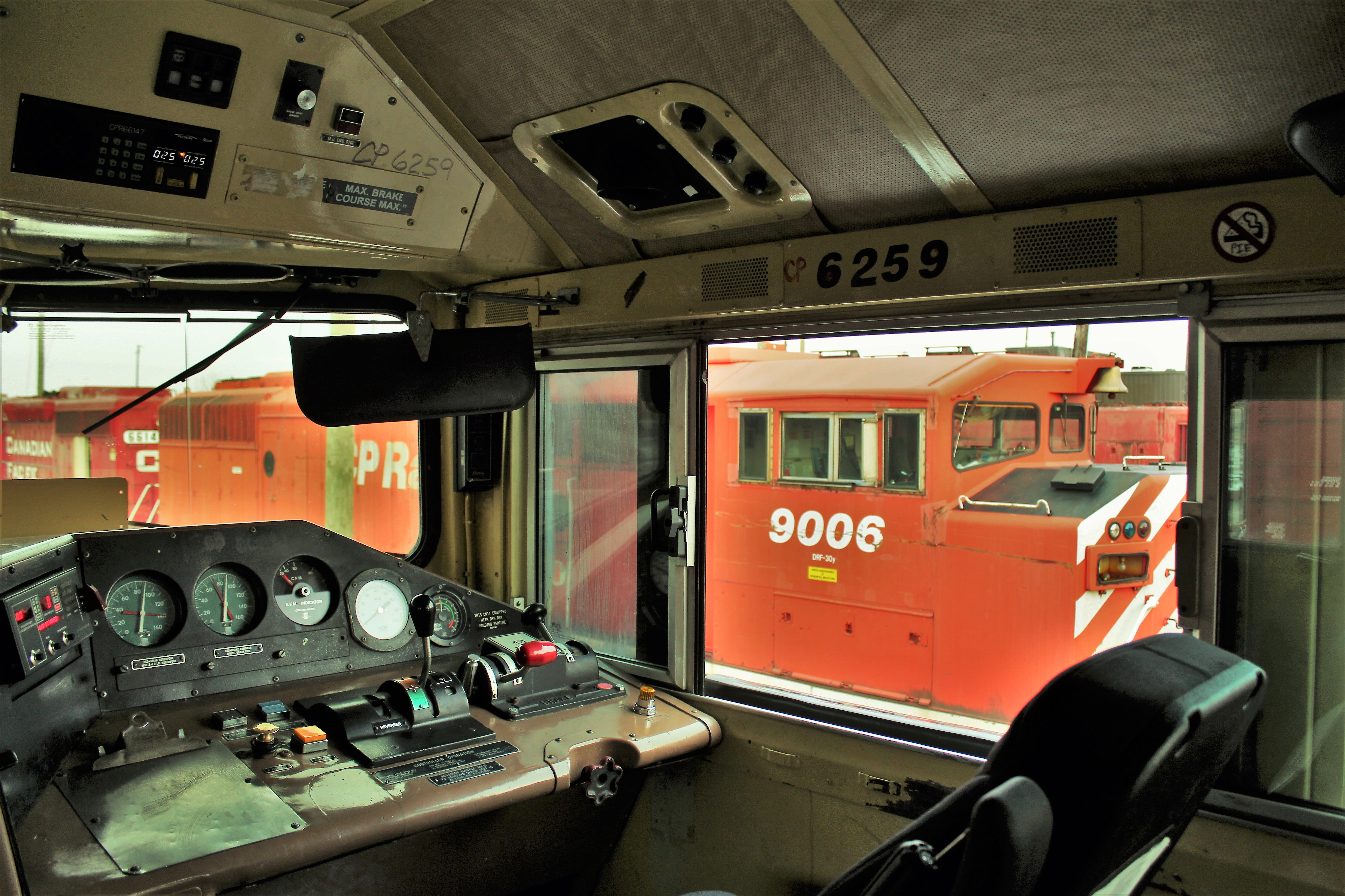 Railpictures.ca - Paul Santos Photo: Red barn SD40-2F as taken from another widecab model CP ...