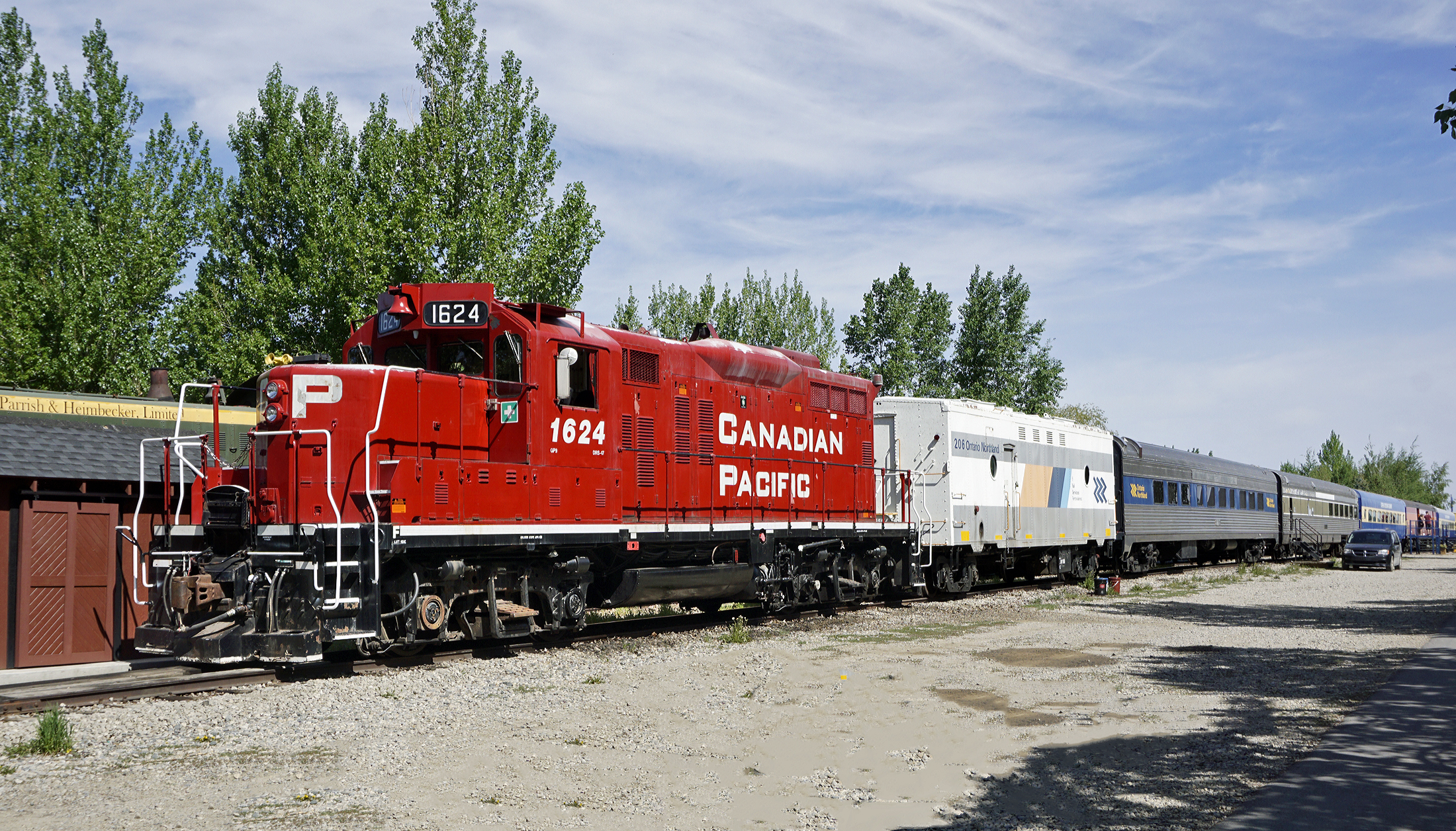 Railpictures.ca - colin arnot Photo: Aspen Crossings passenger train headed by GP9u CP 1624 sits ...