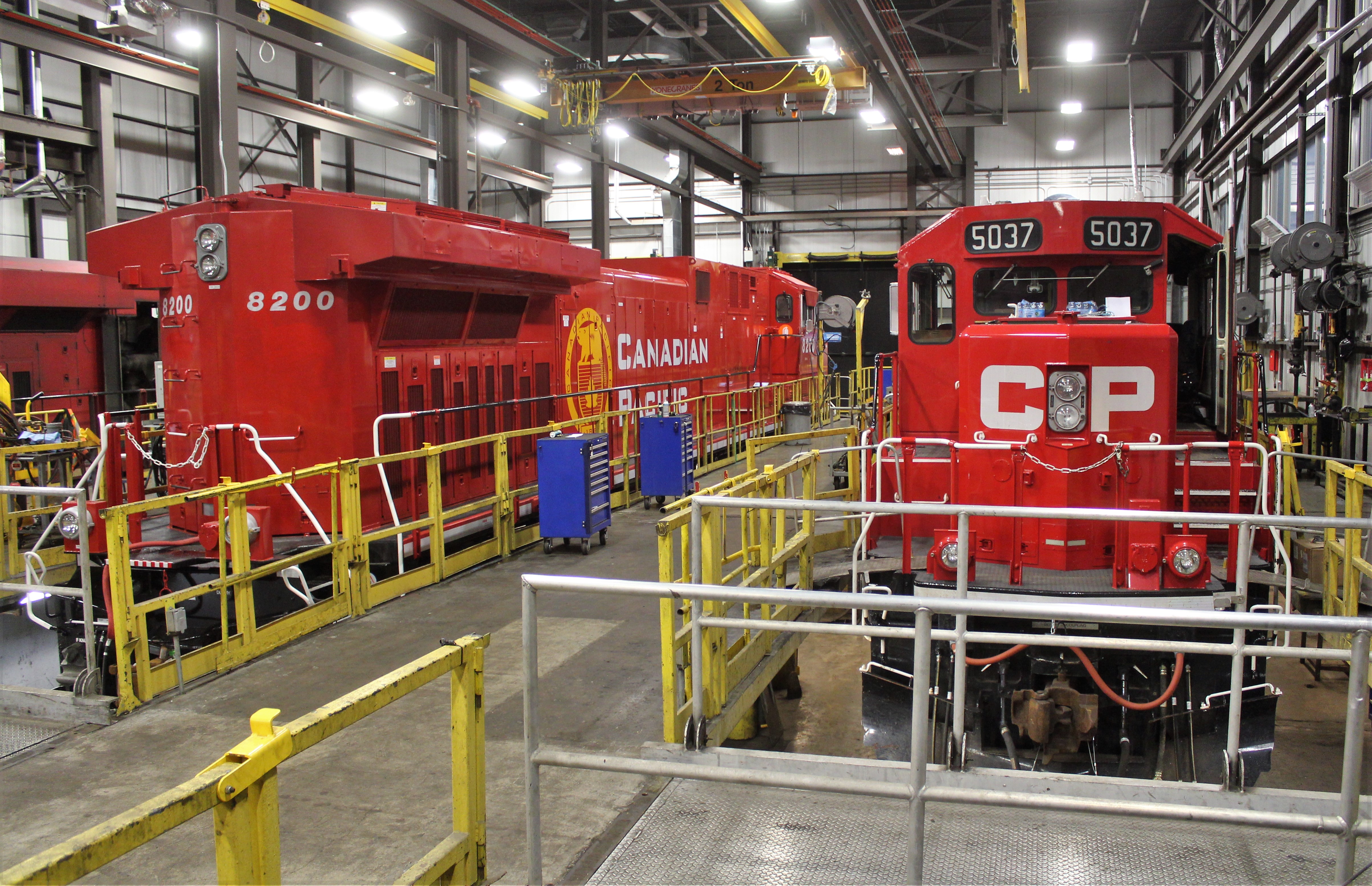 Railpictures.ca - Paul Santos Photo: A rebuilt AC4400 (now an AC4400CWM) poses in the shop ...