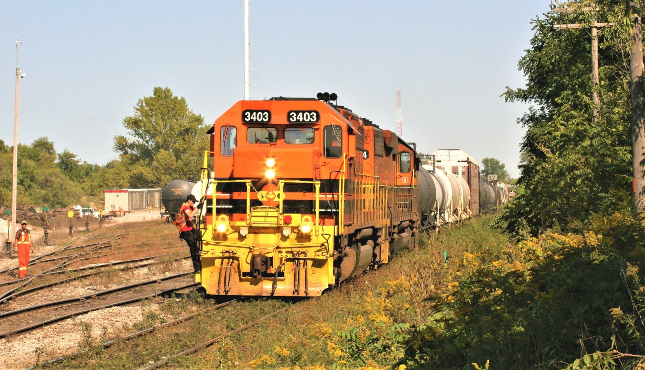 Railpictures.ca - Jason Noe Photo: Goderich-Exeter Railway (GEXR) train 431 is arriving at ...