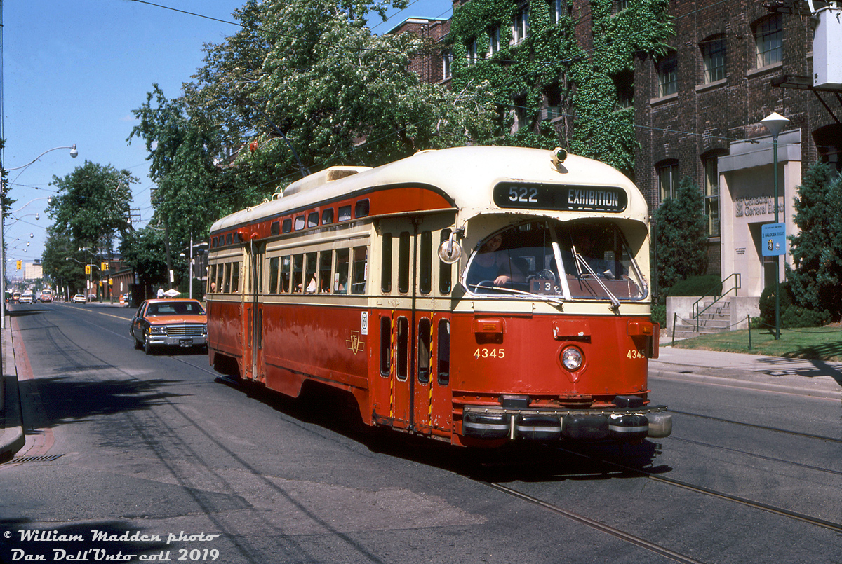Railpictures.ca - Bill Madden photo, Dan Dell'Unto coll. Photo: Packed with patrons heading to ...