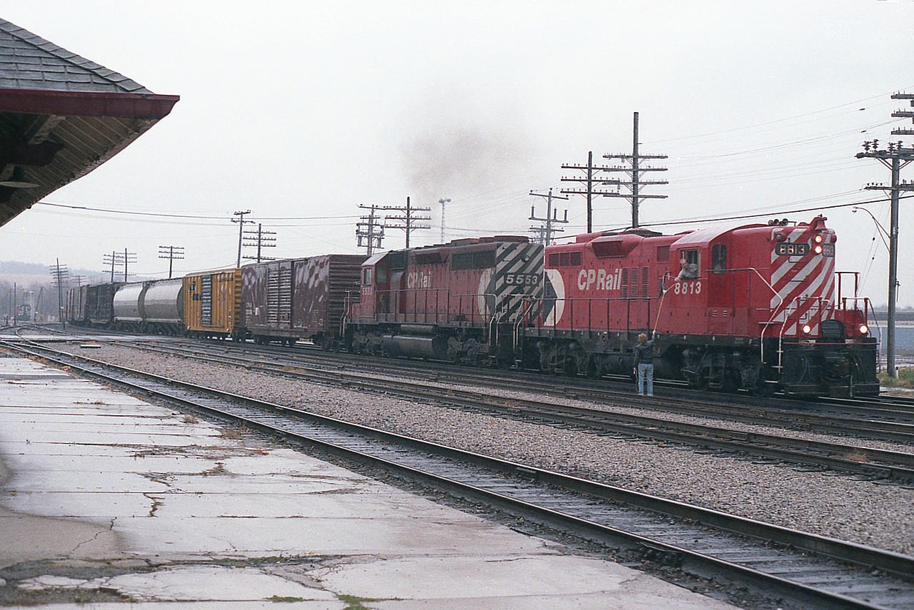 Railpictures.ca - A.W.Mooney Photo: A CP eastbound stops for orders hooked up at Woodstock on a ...