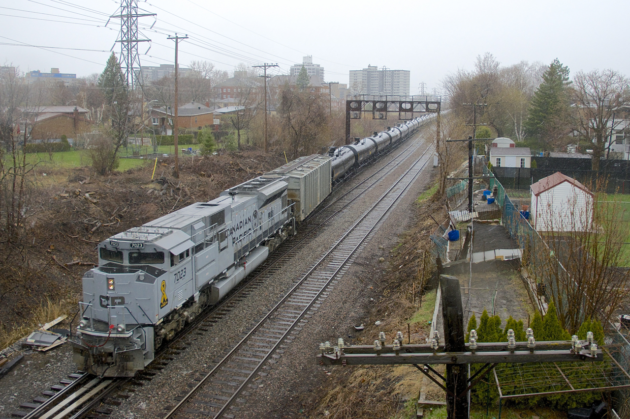 Railpictures.ca - Michael Berry Photo: Air Force unit CP 7023 brings up the rear of empty ...