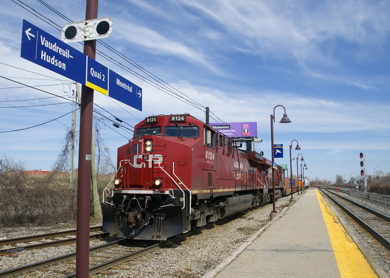 Railpictures.ca - Michael Berry Photo: CP 143 with CP 8124 & CP 8778 slowly pass Lachine Station ...