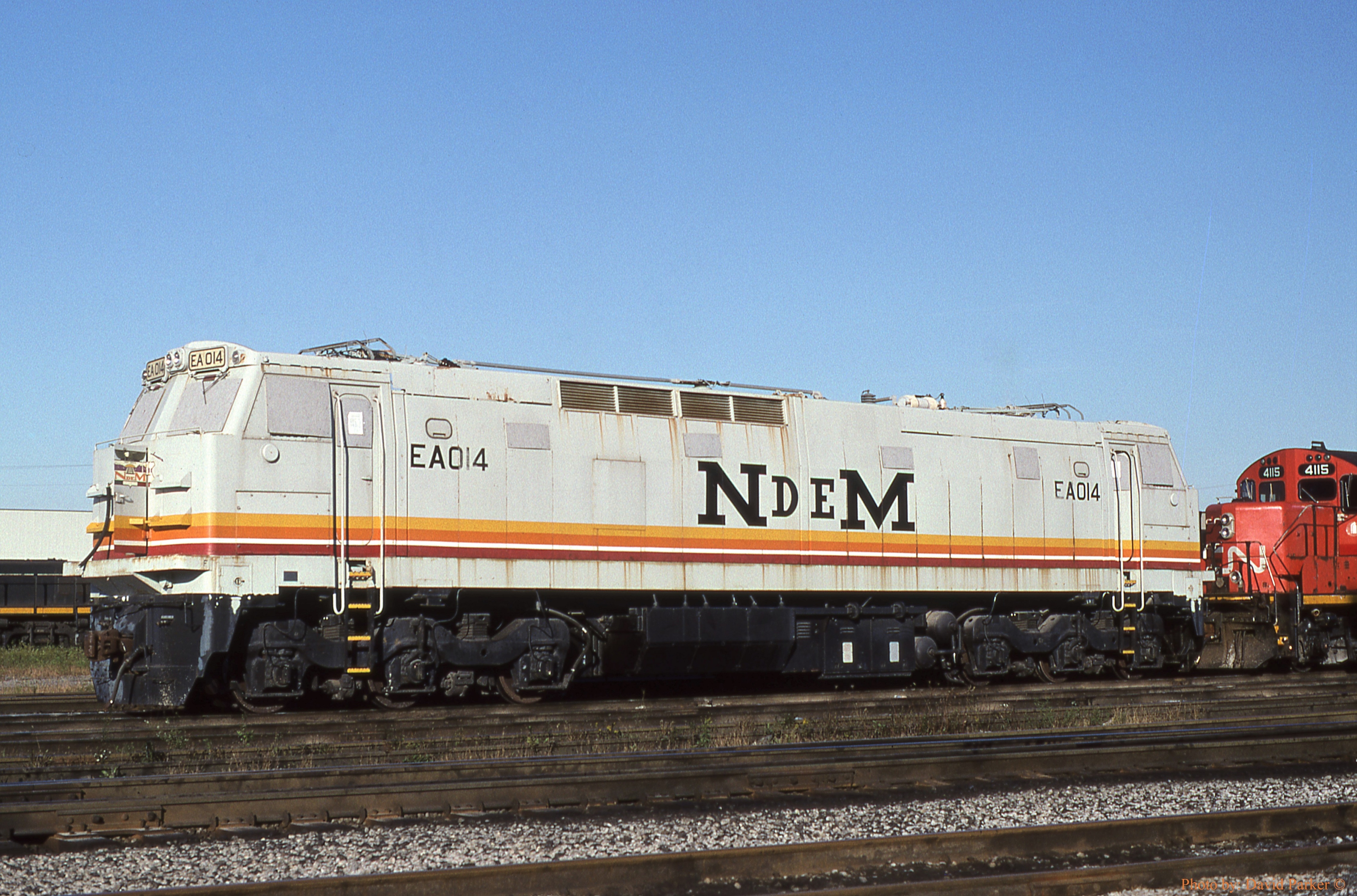 Railpictures.ca - David J Parker Photo: imágenes de ferrocarril.ca You may ask why an NdeM E60C ...