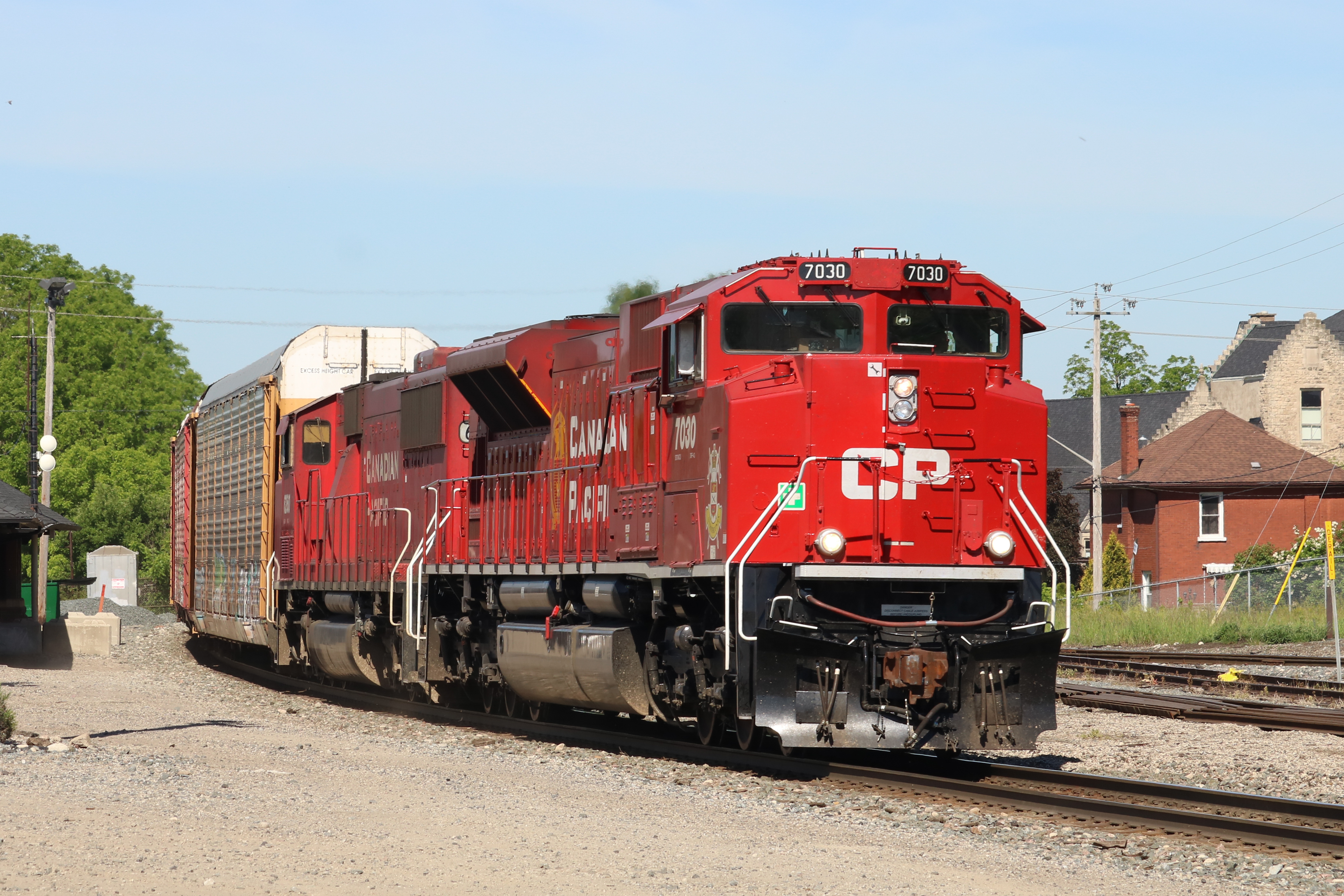 Railpictures.ca - Brian Bui Photo: CP 234 flies through Galt on a hot June morning with a nice ...