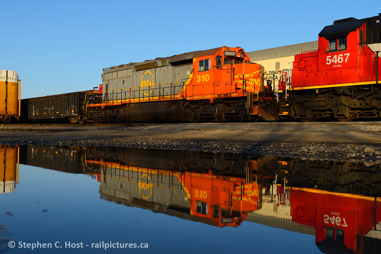 Railpictures.ca - Stephen C. Host Photo: Photographing 435 with a QNSL I ended up at Aldershot ...