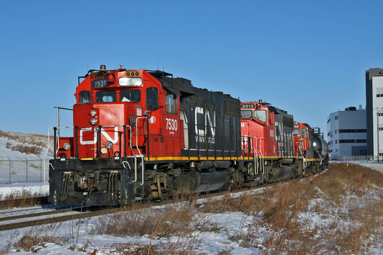 Railpictures.ca - Robert Eull Photo: CN Y CBS61 03: CN 7530, CN 9513, CN 7060 has finished ...