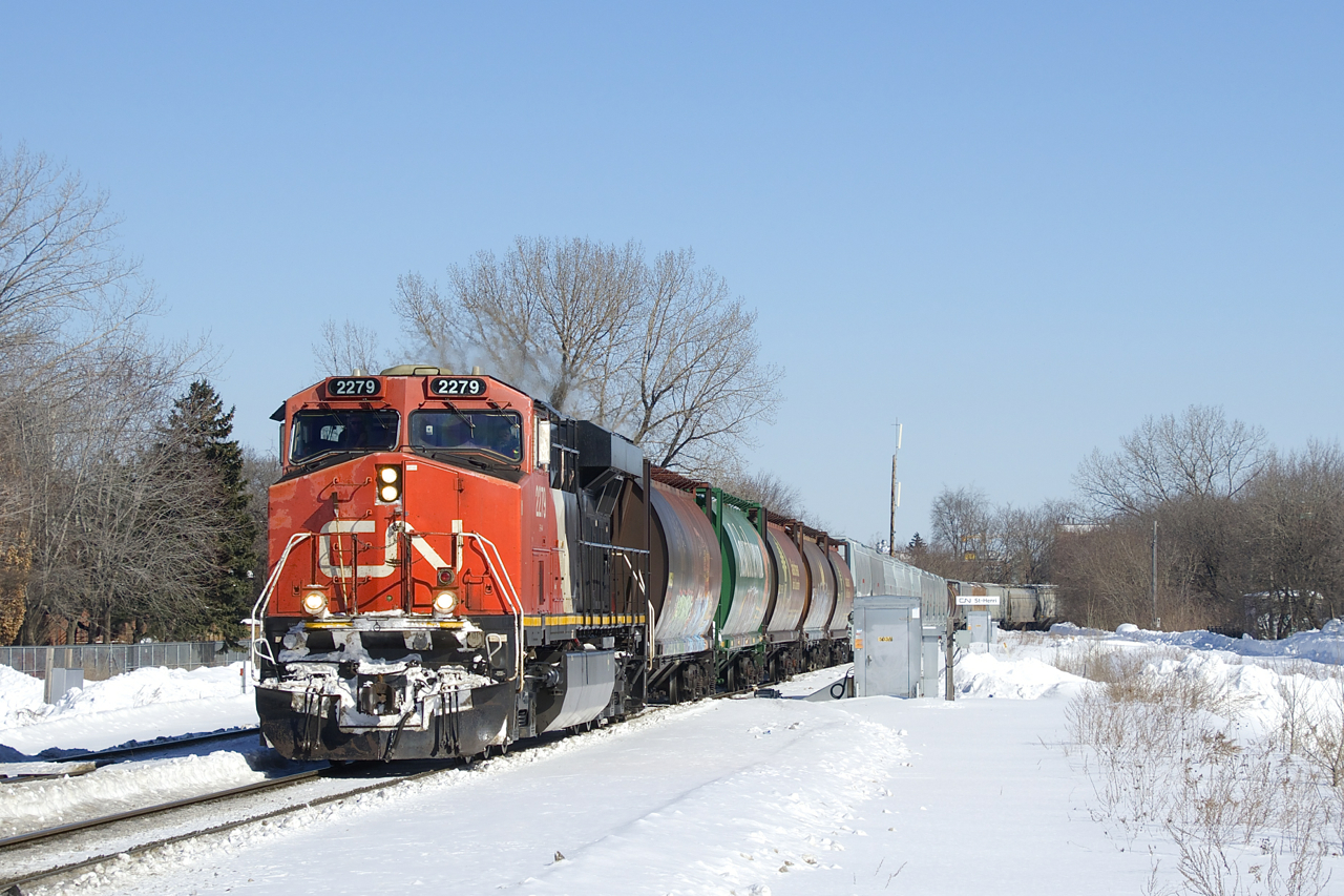 Railpictures.ca - Michael Berry Photo: Empty grain train CN 875 has five vintage MGLX hoppers at ...