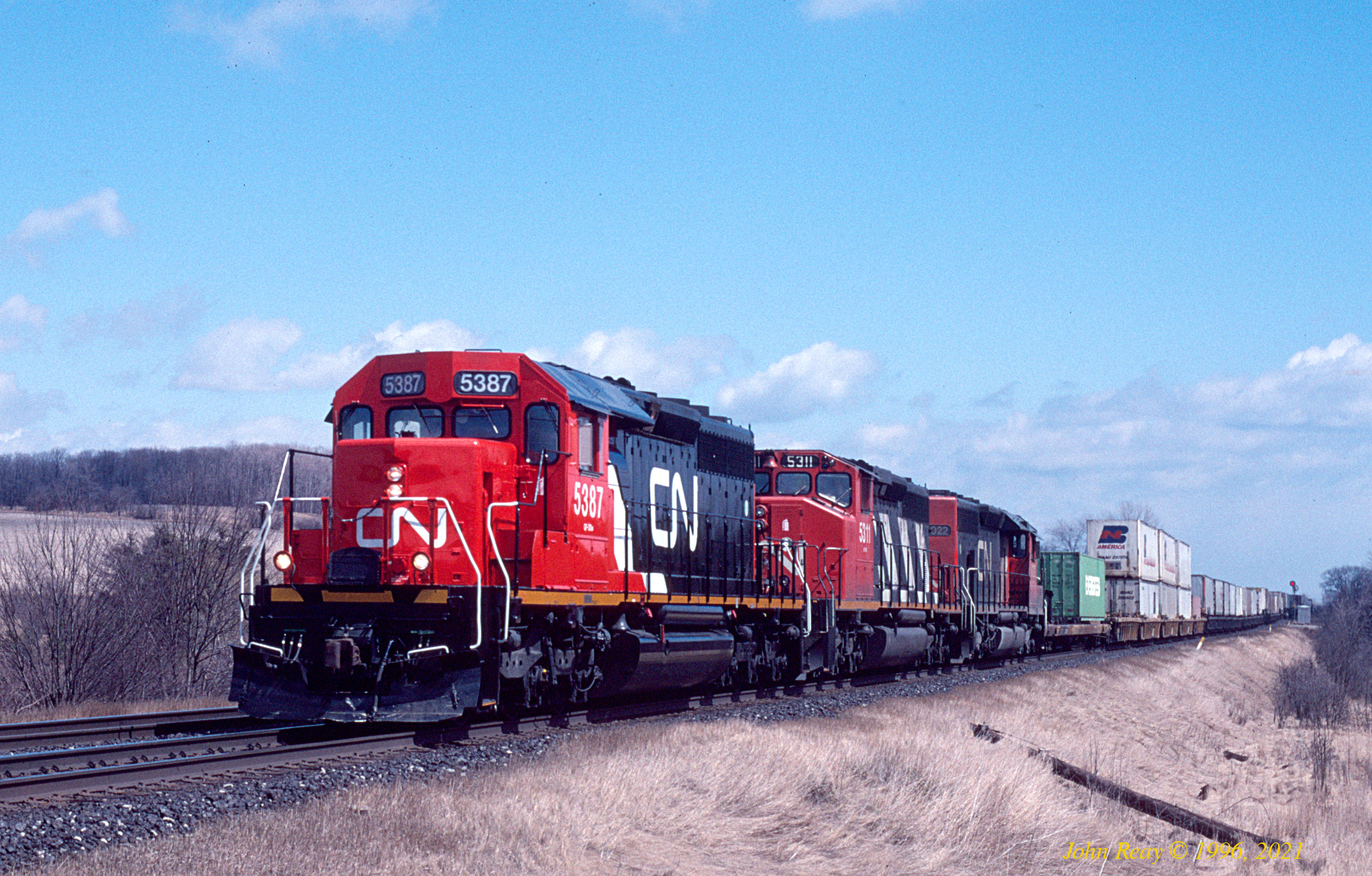Railpictures.ca - John Reay Photo: Westbound CN Laser train seen at Haskill Road, Hope Township ...