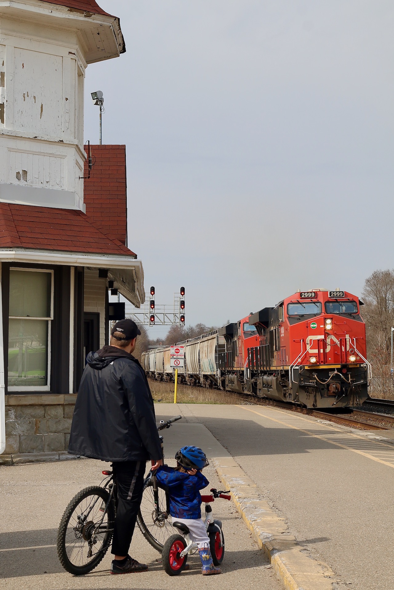 Railpictures.ca - Marcus W Stevens Photo: One can only imagine the generations of little ...