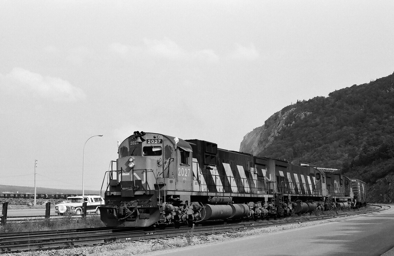 Railpictures.ca - sdfourty Photo: CN Extra 2027 West – a Montreal 1967 built MLW C-630M leading ...