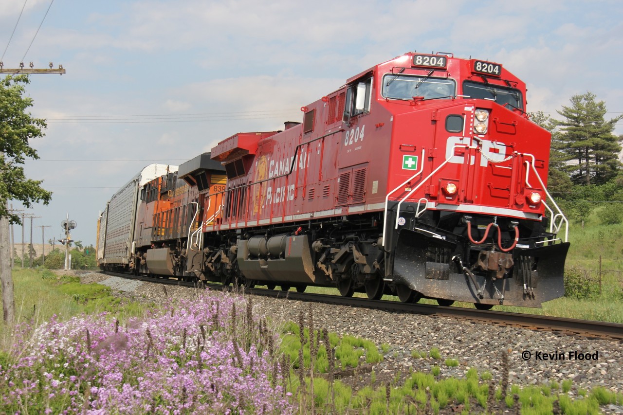 Railpictures.ca - Kevin Flood Photo: CP 147 storms around the curve at the Dumfries Rd. crossing ...