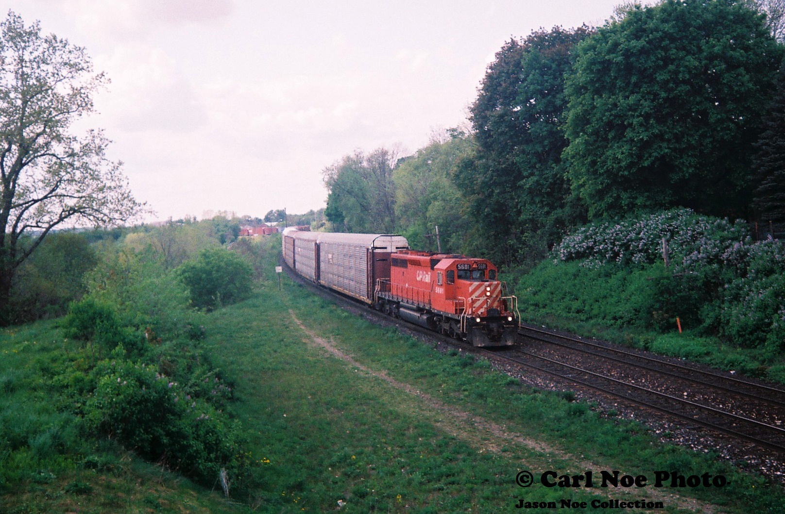 Railpictures.ca - Carl Noe (Collection of Jason Noe) Photo: Norfolk Southern 328 rolls through ...