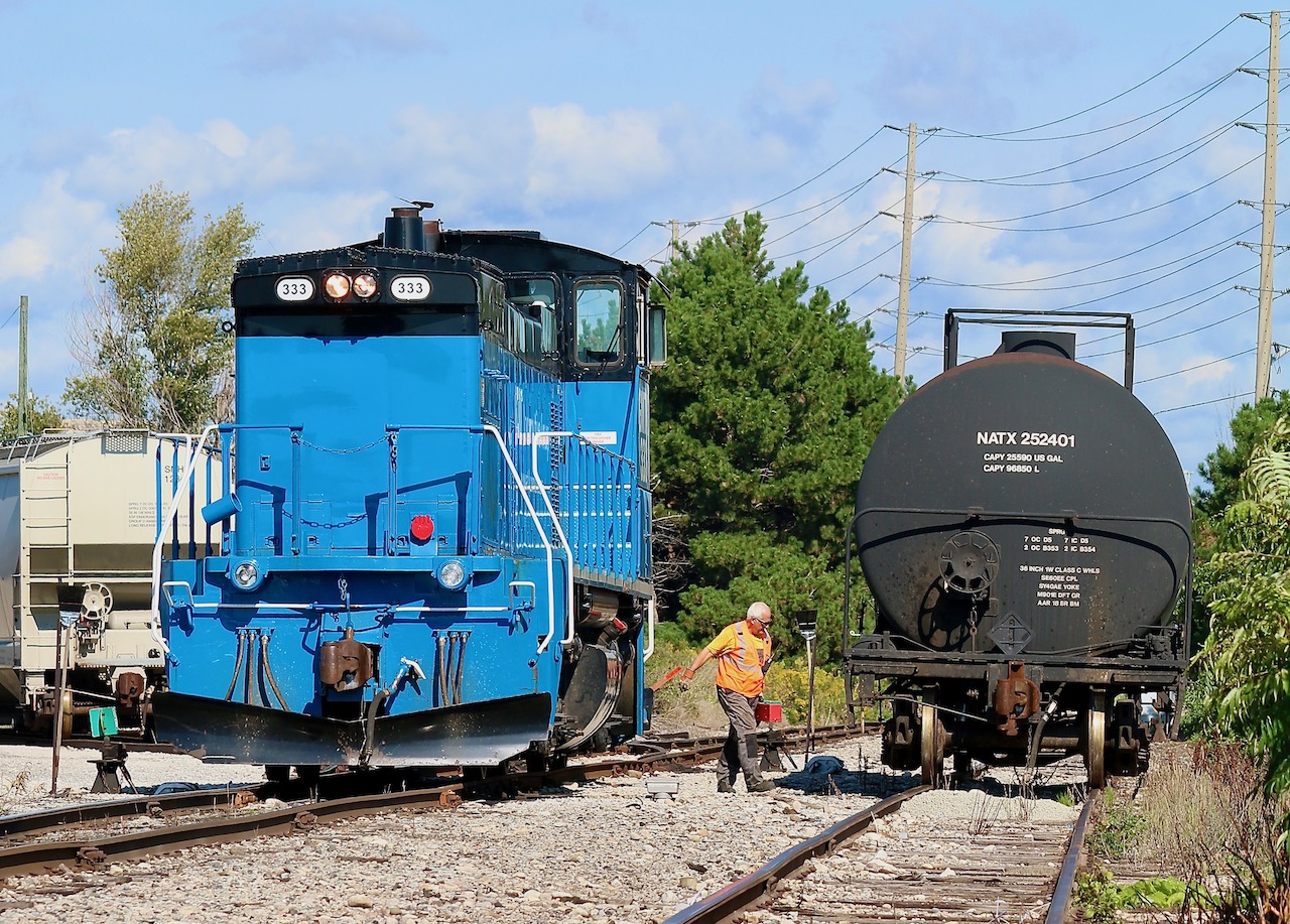 Railpictures.ca - Marcus W Stevens Photo: GMTX 333 is no stranger to working for a failing ...