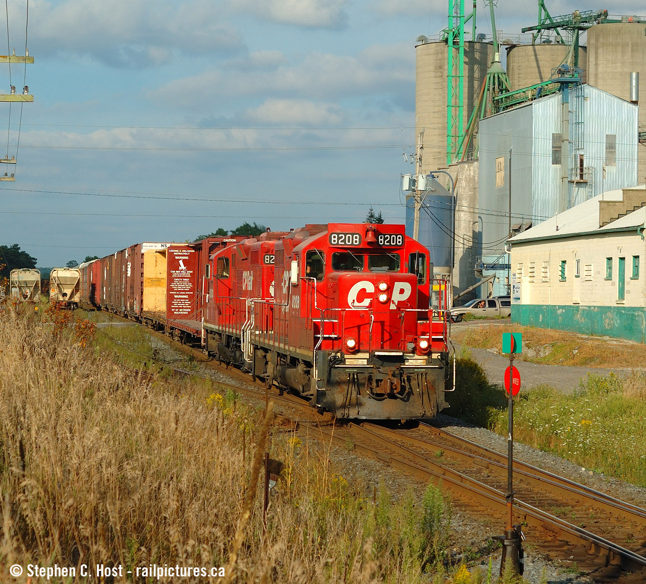 Railpictures.ca - Stephen C. Host Photo: In 2004 I had a nice DSLR, an itch to scratch, and well ...