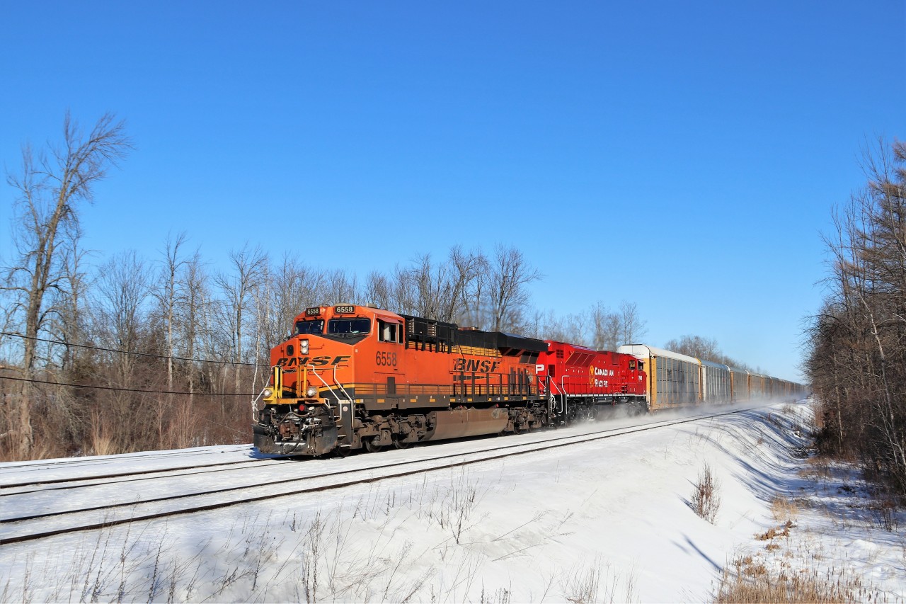 Railpictures.ca - Bill Purdy Photo: The sun is out, the sky is a nice blue, the weather is cold ...