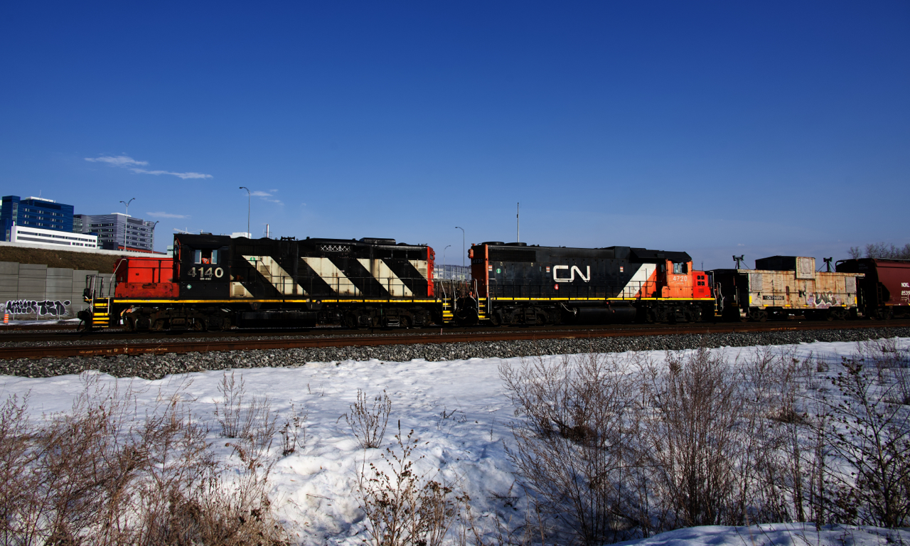 Railpictures.ca - Michael Berry Photo: The Pointe St-Charles Switcher has CN 4140, CN 4720 and ...