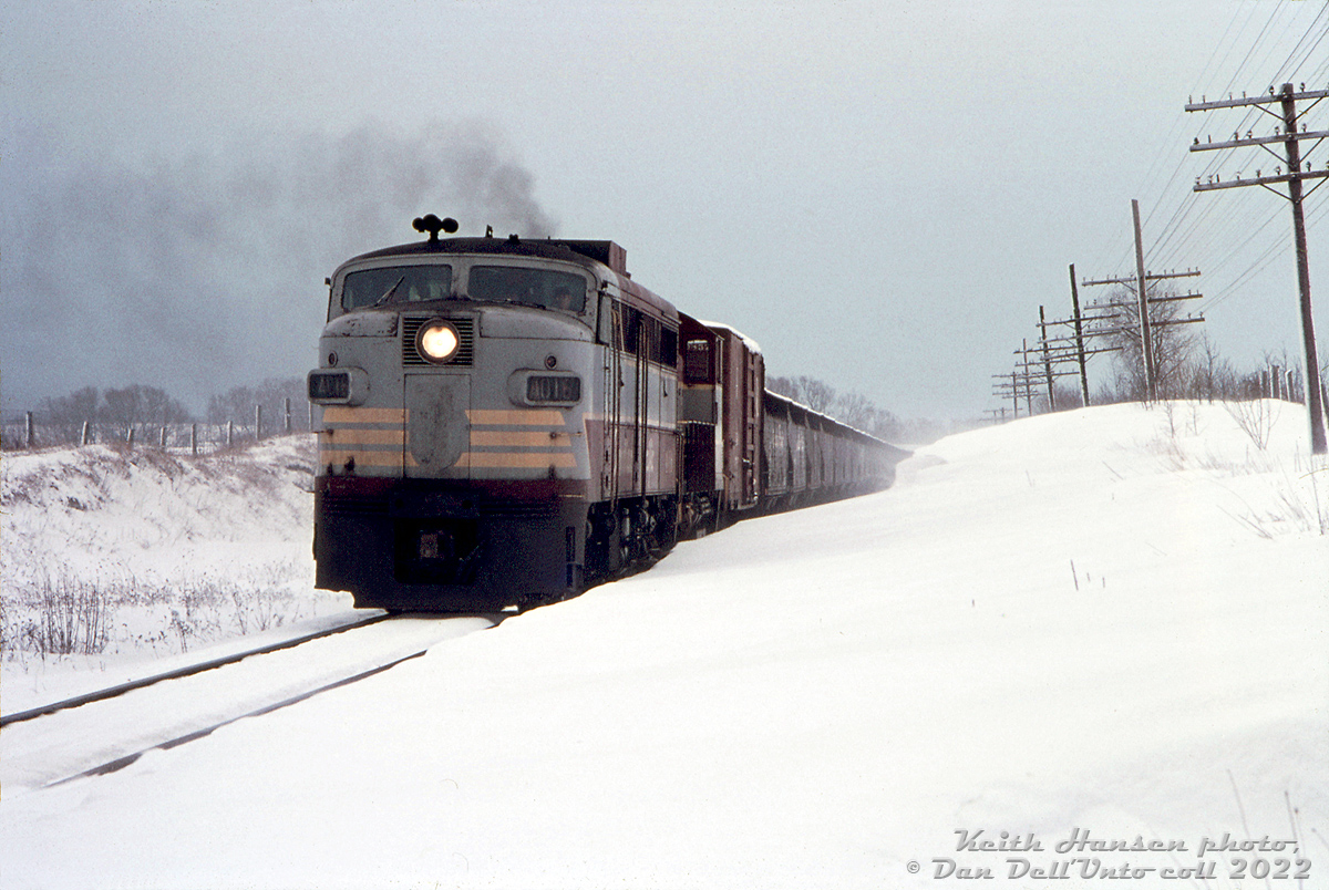 Railpictures.ca - Keith Hansen photo, Dan Dell'Unto coll. Photo: Ratty CP FA1 4016 works with ...